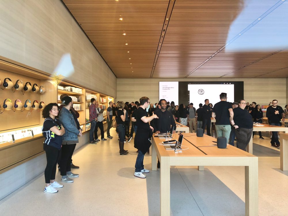 Retail marathon: Apple stores open in Scottsdale, Deer Park, Lehigh ...