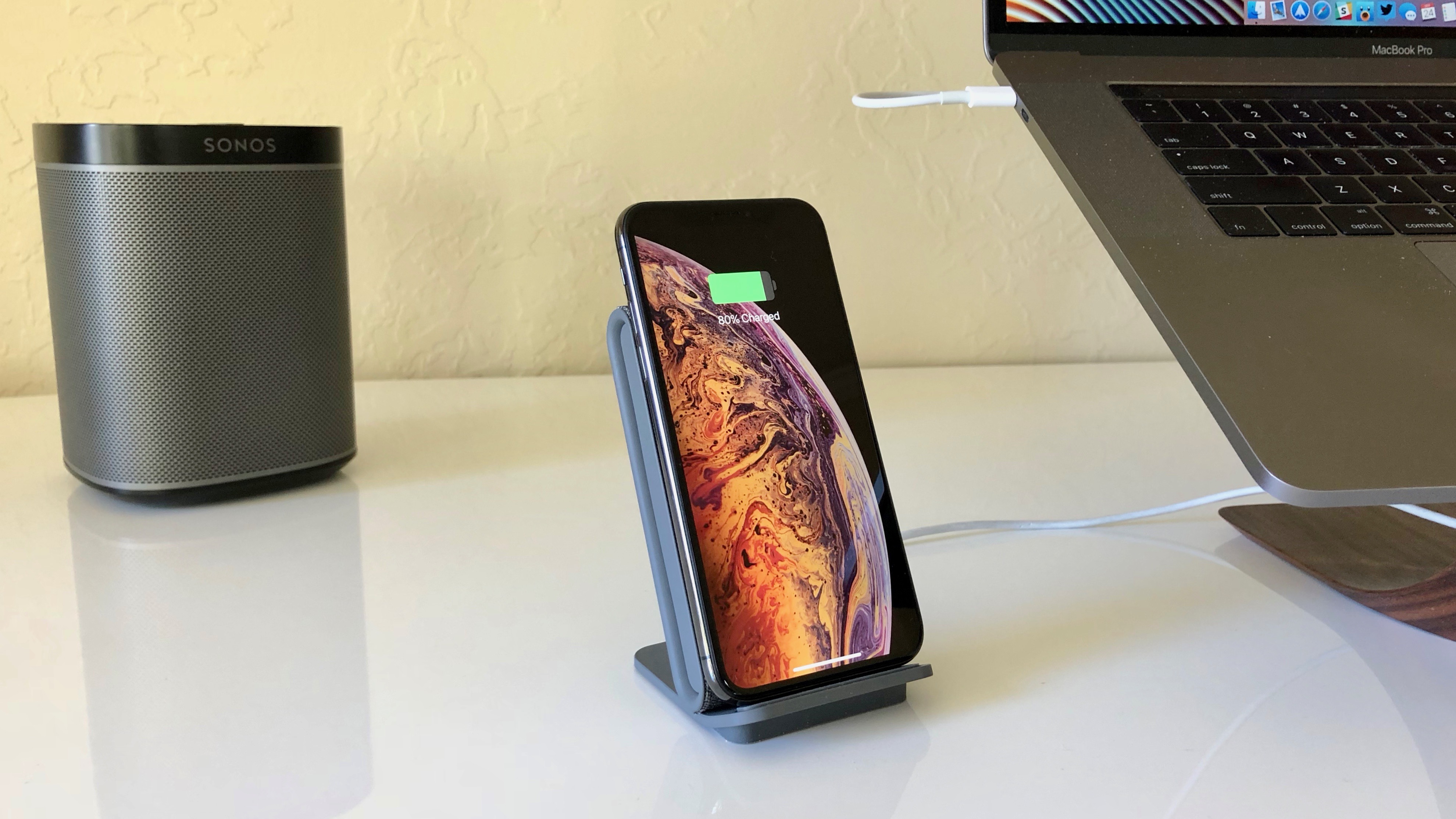 Review: iOttie iON Wireless Stand Charger offers good looks, upright ...