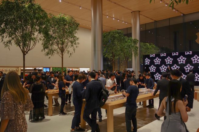 Photos: Apple's first store in Thailand celebrates grand opening - 9to5Mac