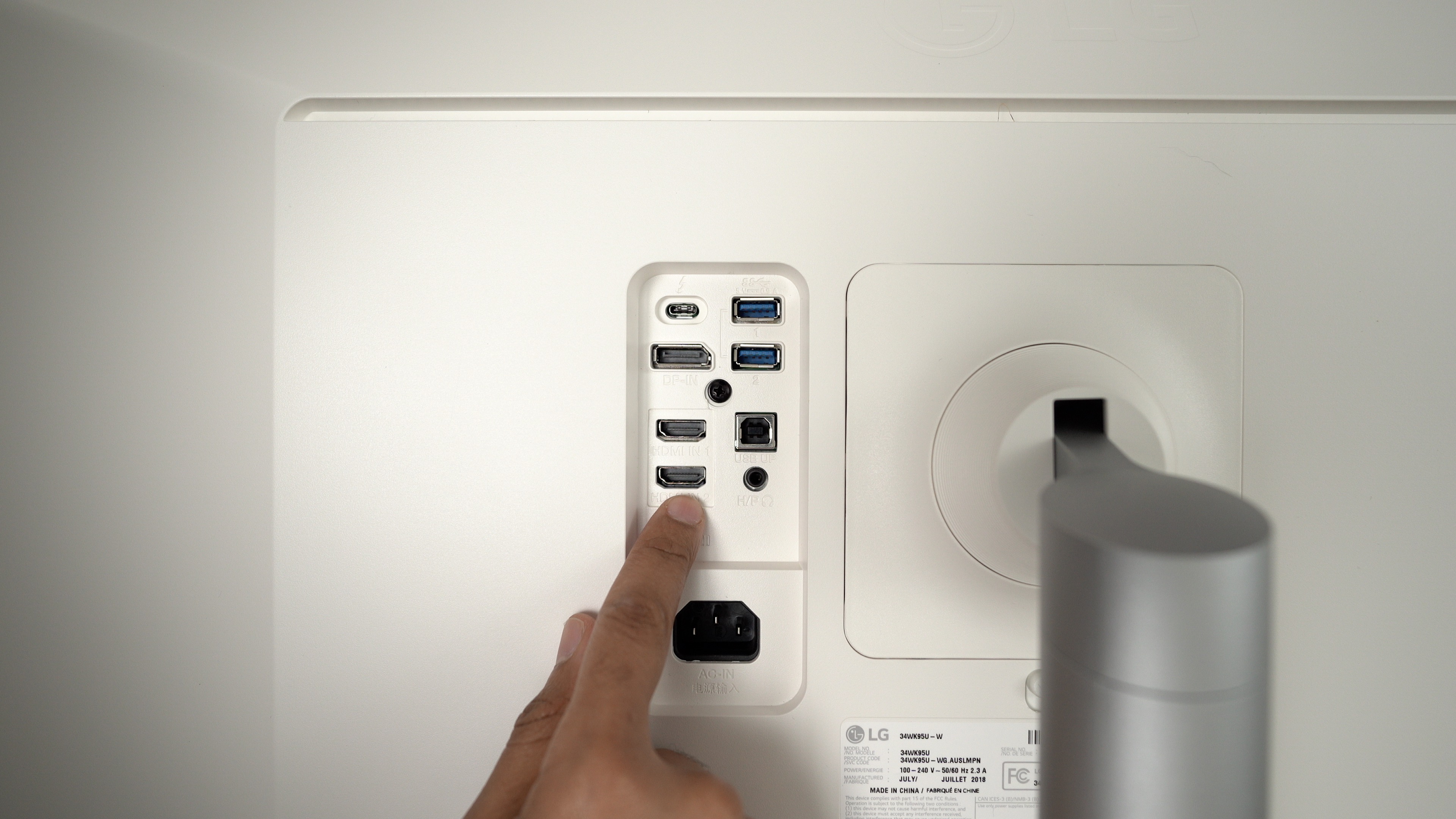 Review: 34-inch LG 5K2K UltraWide Thunderbolt 3 Display - 9to5Mac