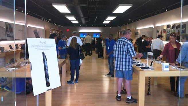 Documenting the overlooked craft of temporary Apple stores - 9to5Mac