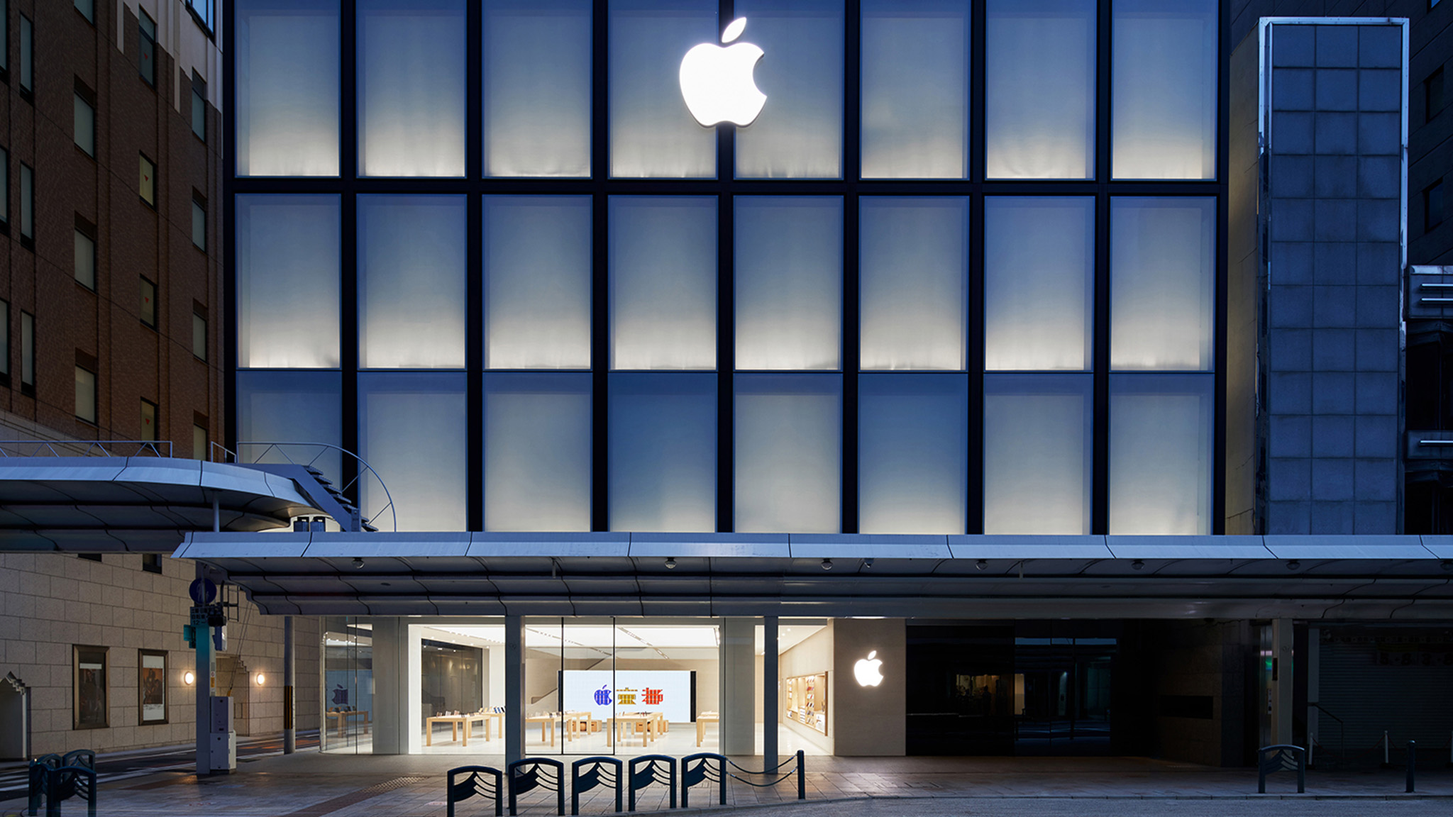 Architecture, creativity, community: A field guide to Apple retail in ...
