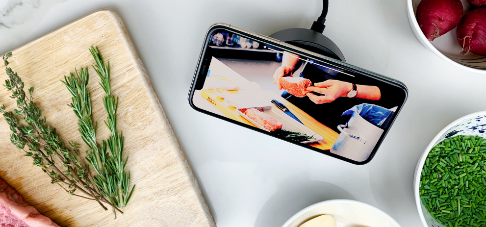 Get the aluminum +sum DIAL wireless charger 20% off for a limited time ...