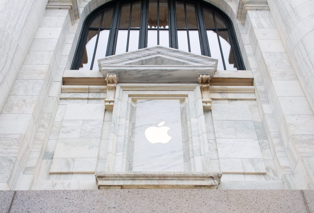 Apple Carnegie Library: An inside look at Apple's most ambitious store ...