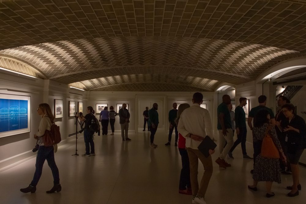 Apple Carnegie Library: An inside look at Apple's most ambitious store ...