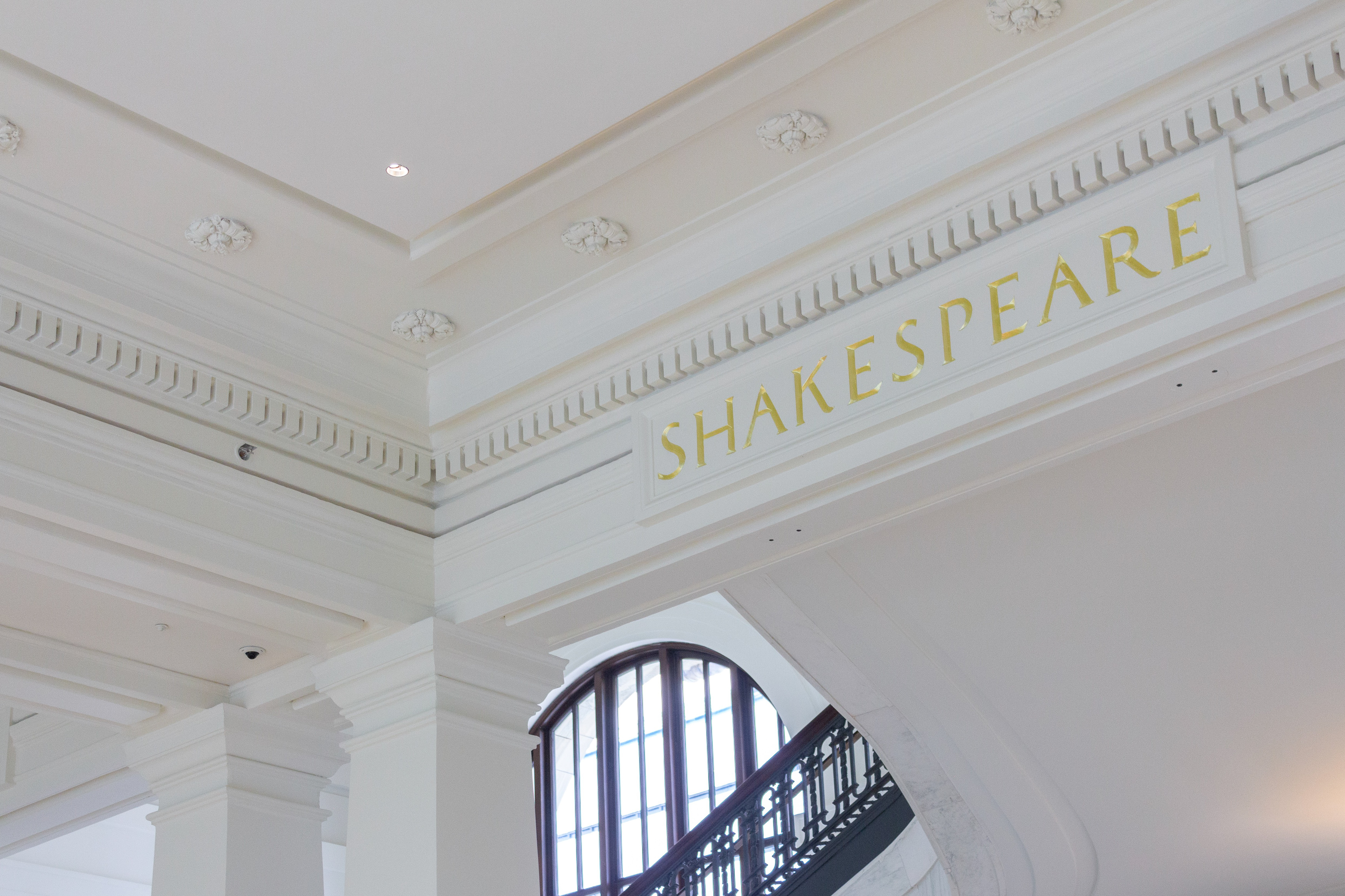 Apple Carnegie Library: An inside look at Apple's most ambitious store ...