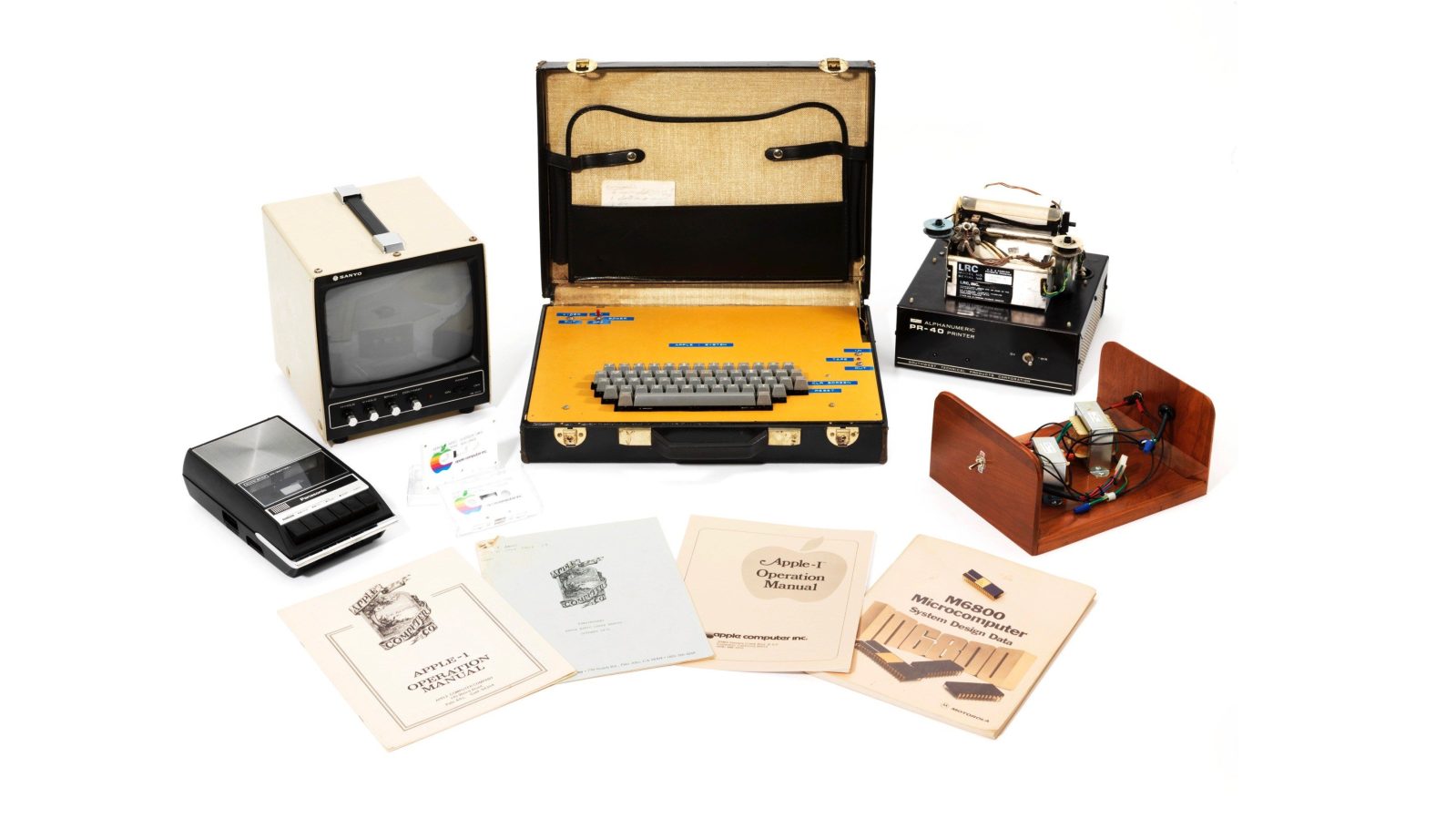 Apple-1 auction fetches over $400,000 with accessories - 9to5Mac