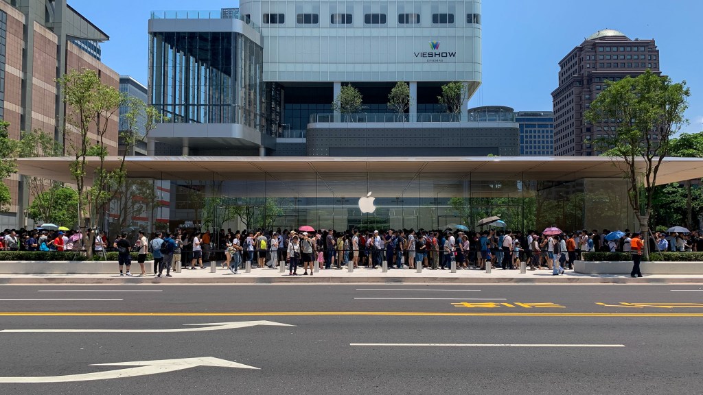 Grand opening: Apple Xinyi A13 brings a taste of Apple Park to Taipei ...
