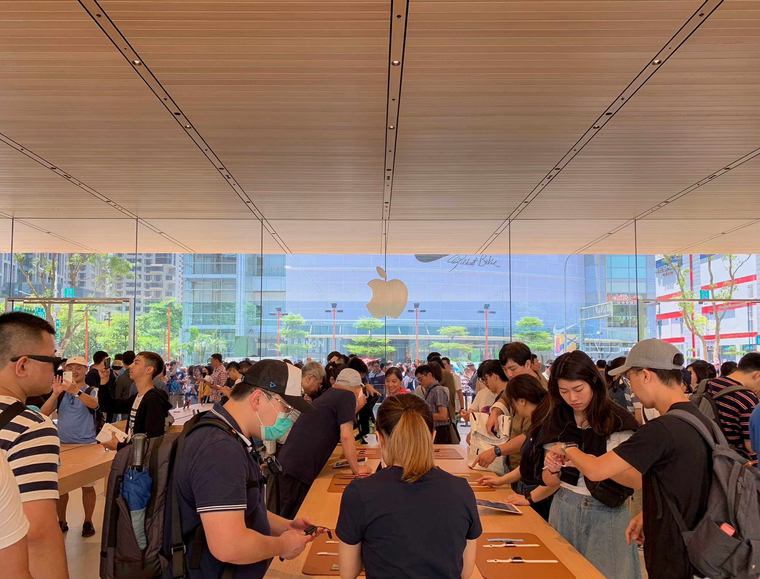 Grand opening: Apple Xinyi A13 brings a taste of Apple Park to Taipei ...