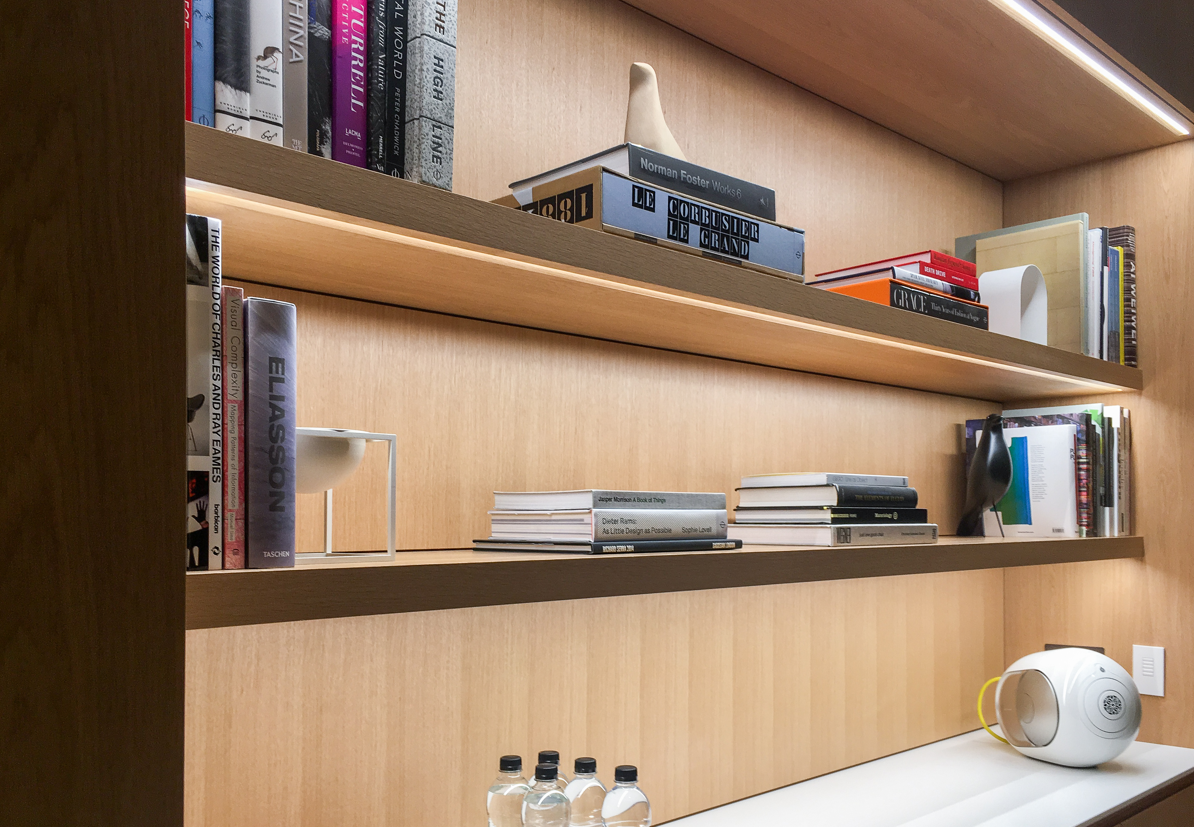 Cataloging the modern furnishings of Apple Store Boardrooms - 9to5Mac