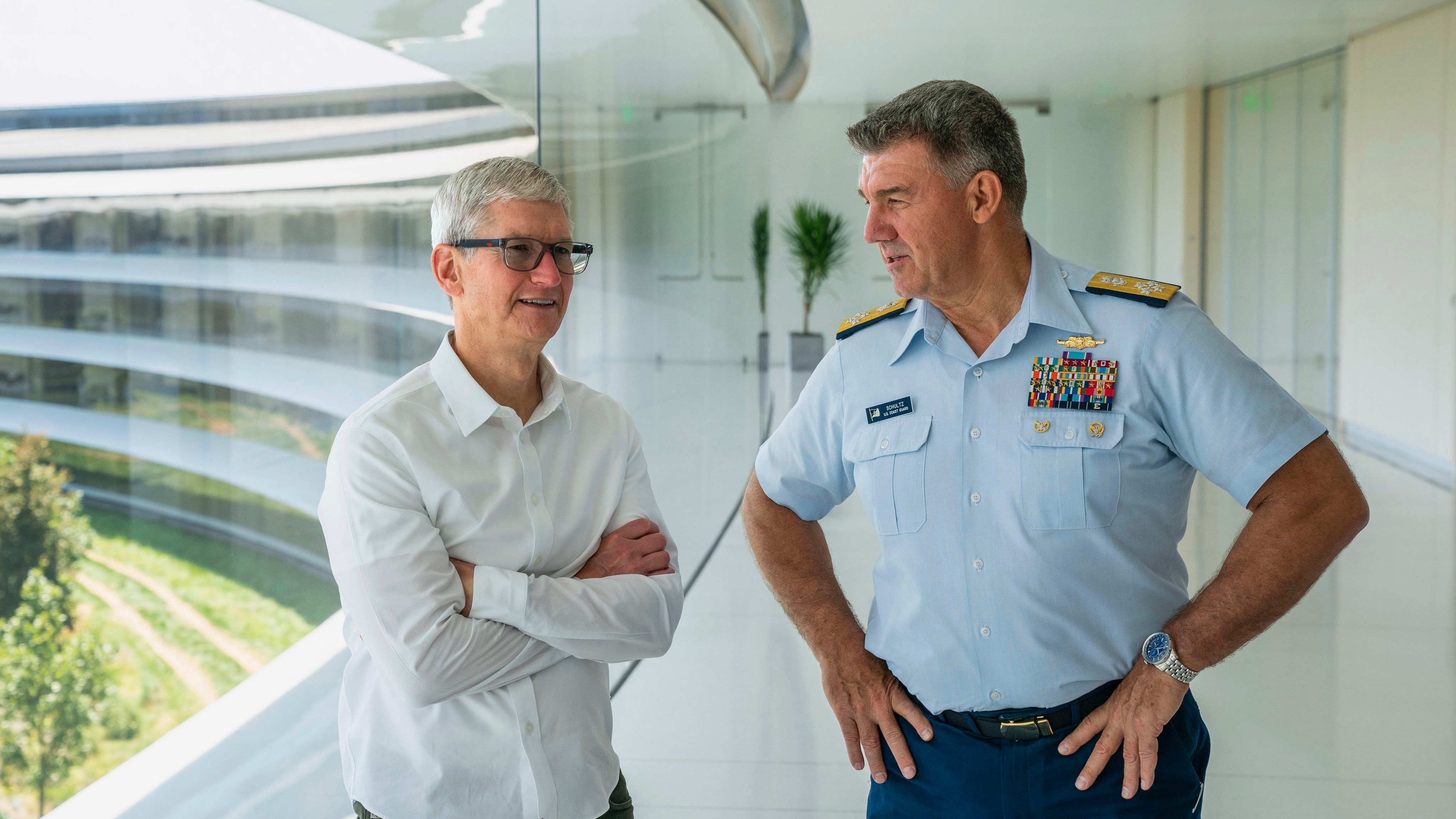 Tim Cook meets with US Coast Guard Commandant Admiral Karl Schultz at ...