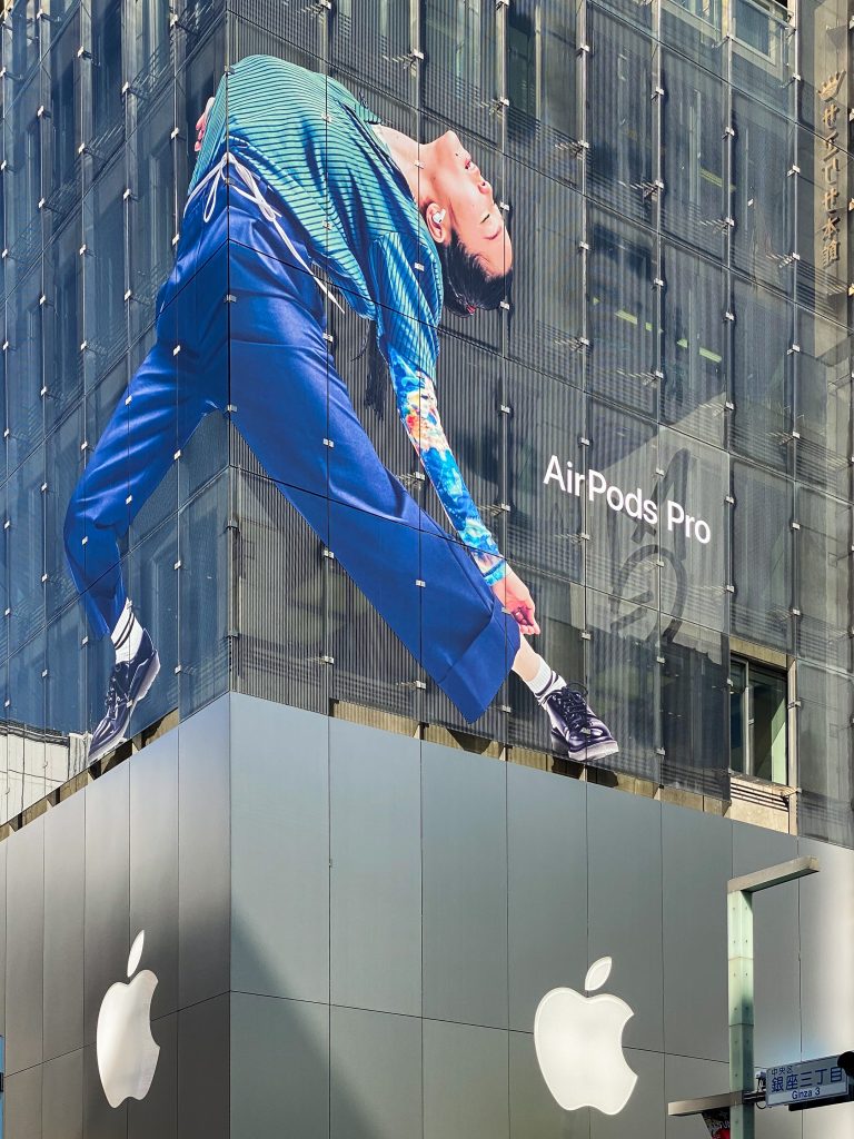 AirPods Pro arrive in Apple Stores with window displays and more - 9to5Mac