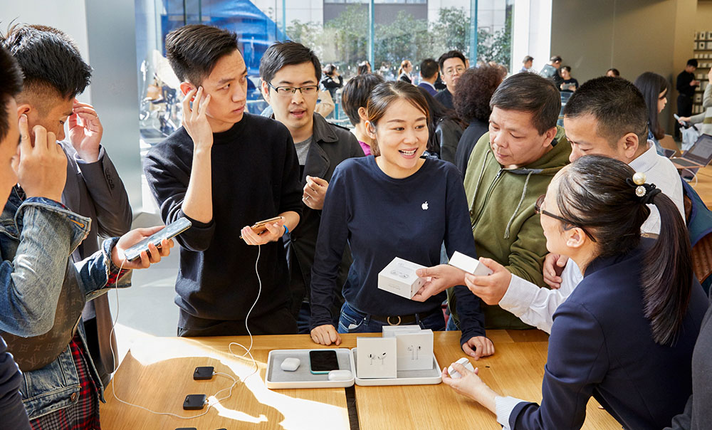 Photos of AirPods Pro arriving in stores around the world - 9to5Mac
