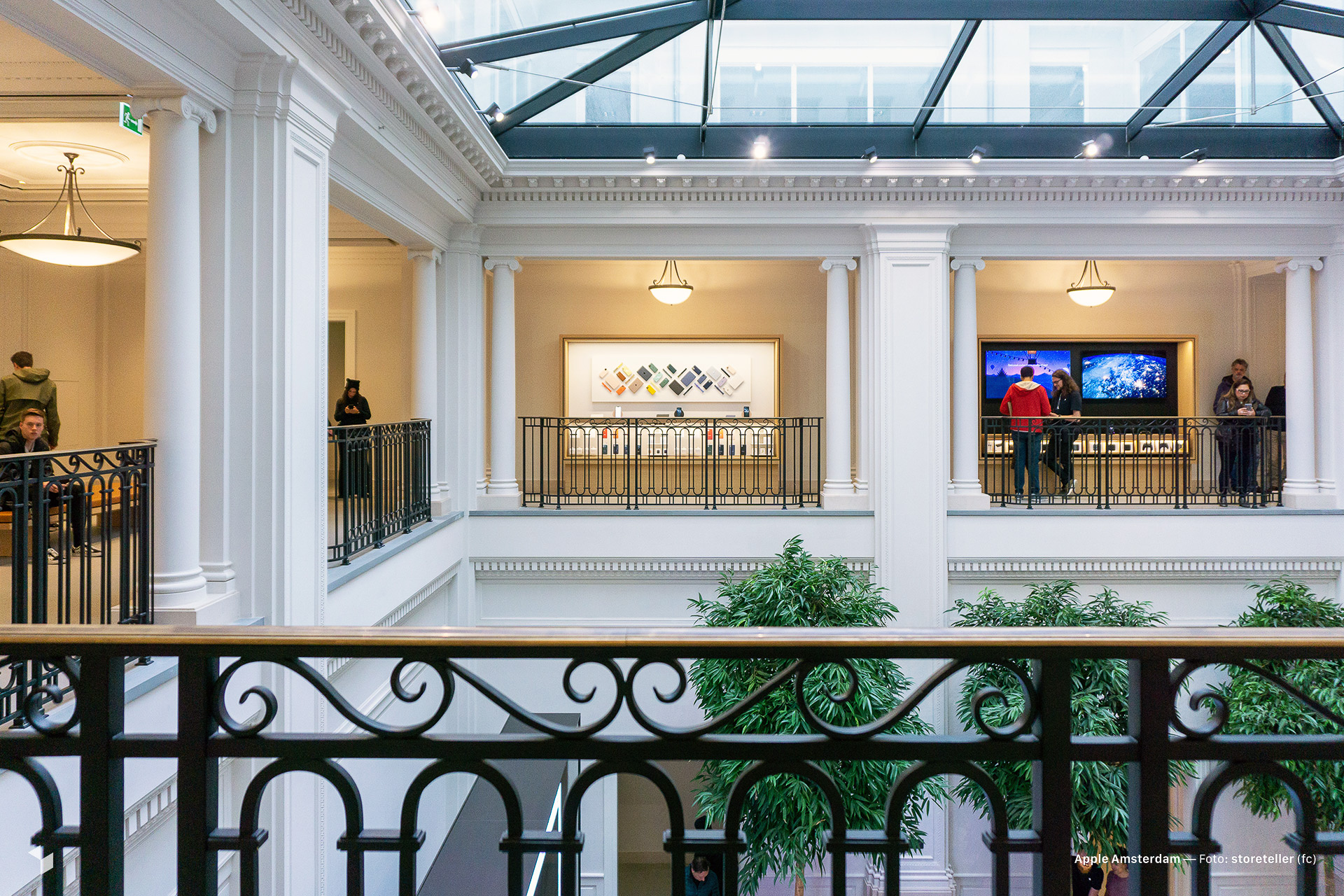 Renovated Apple Amsterdam premieres with latest design - 9to5Mac