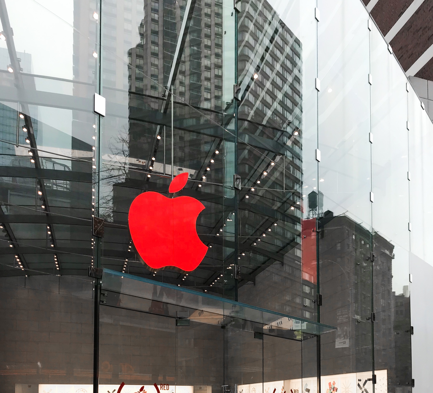 Red Apple Store logos mark run-up to World AIDS Day - 9to5Mac