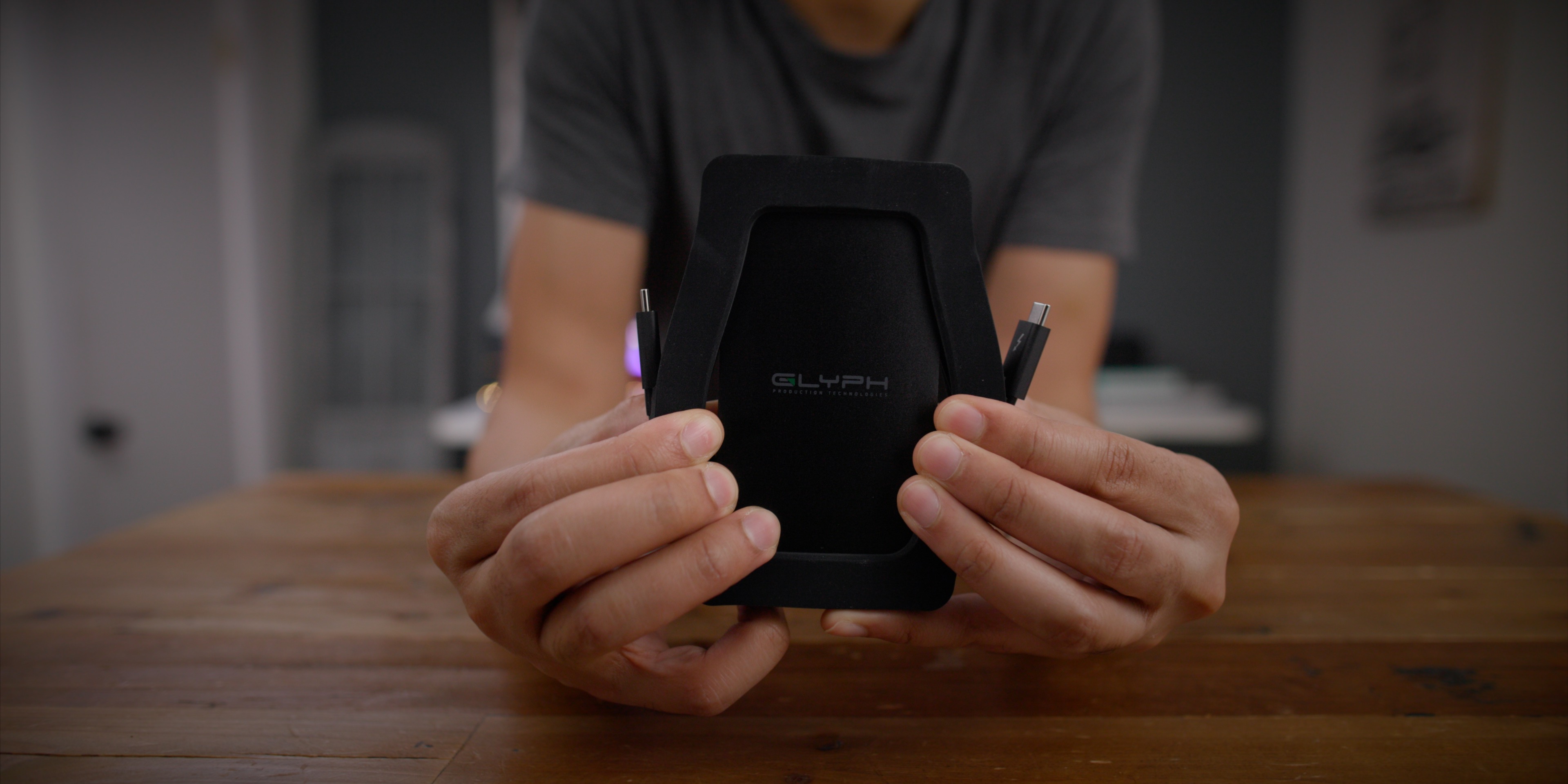 Review: Glyph Atom Pro SSD features a clever hideaway cable - 9to5Mac