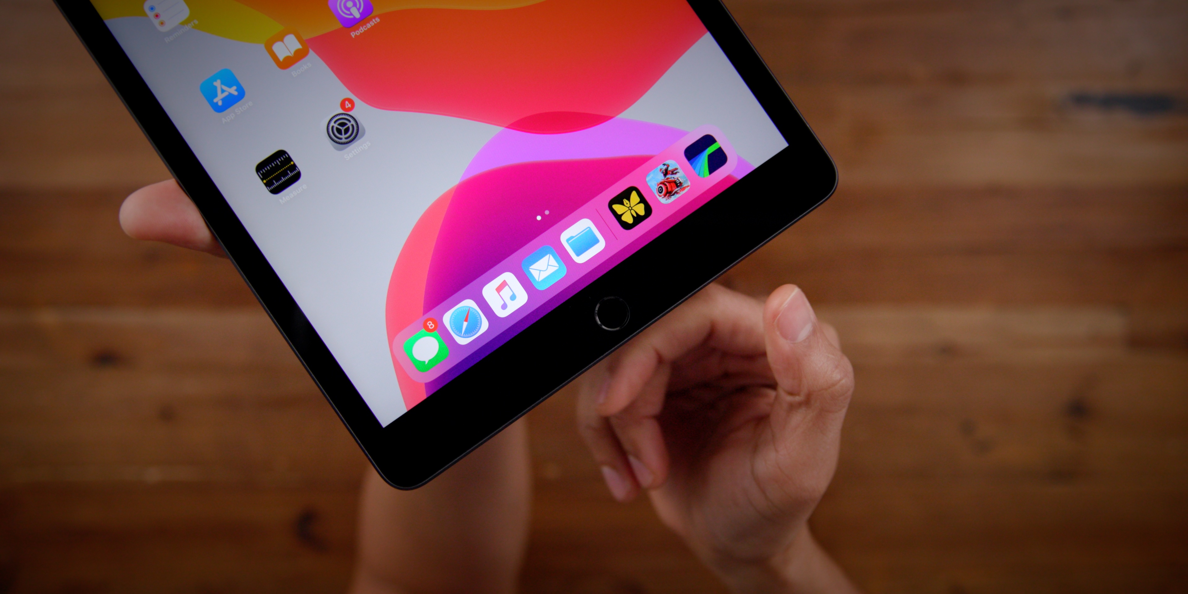 Review: iPad 7 is one of the best values in tech [Video] - 9to5Mac