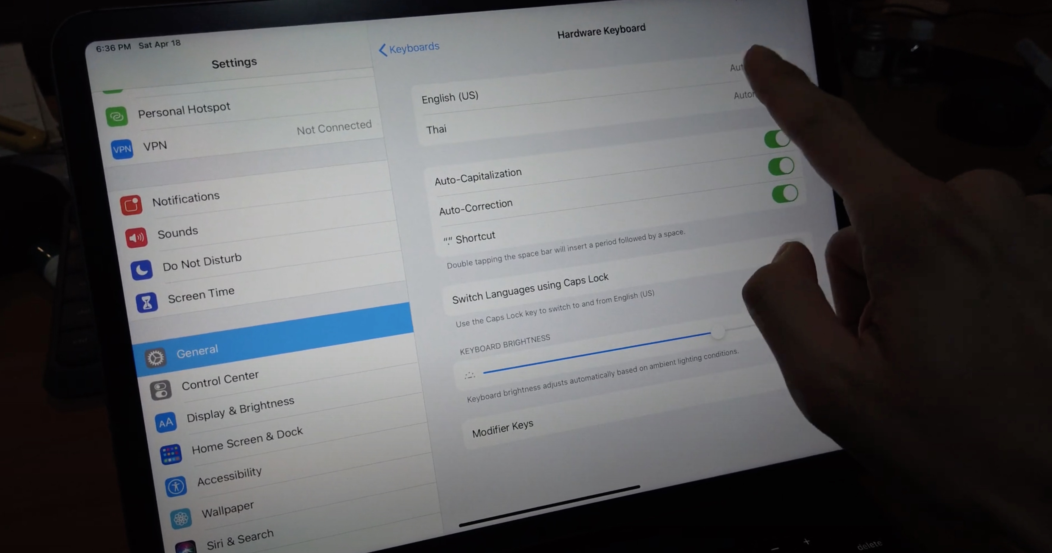 Early hands-on videos provide close-up look at new Magic Keyboard with ...