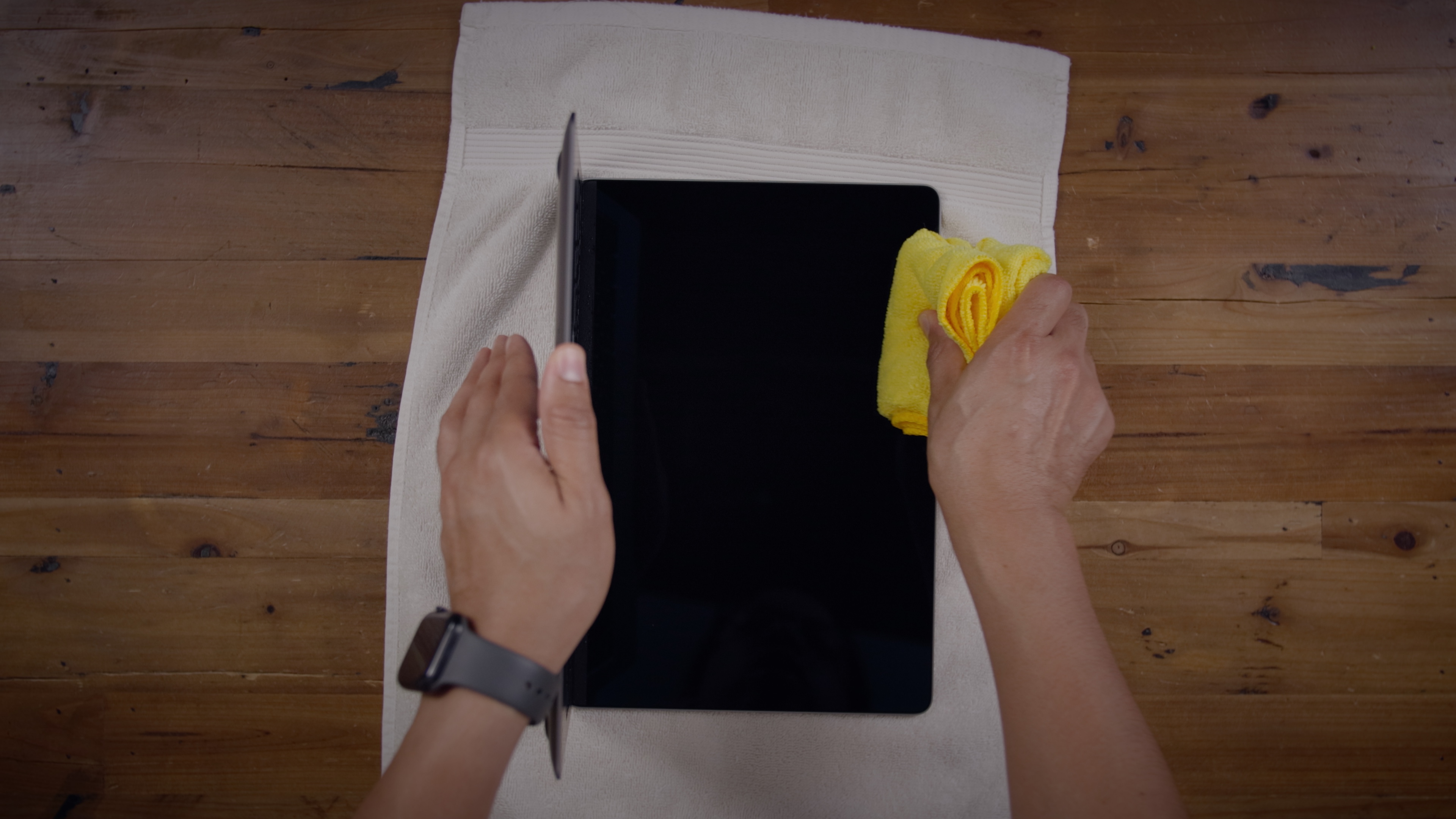 Mac 101: the best way to clean your MacBook's screen [Video] - 9to5Mac