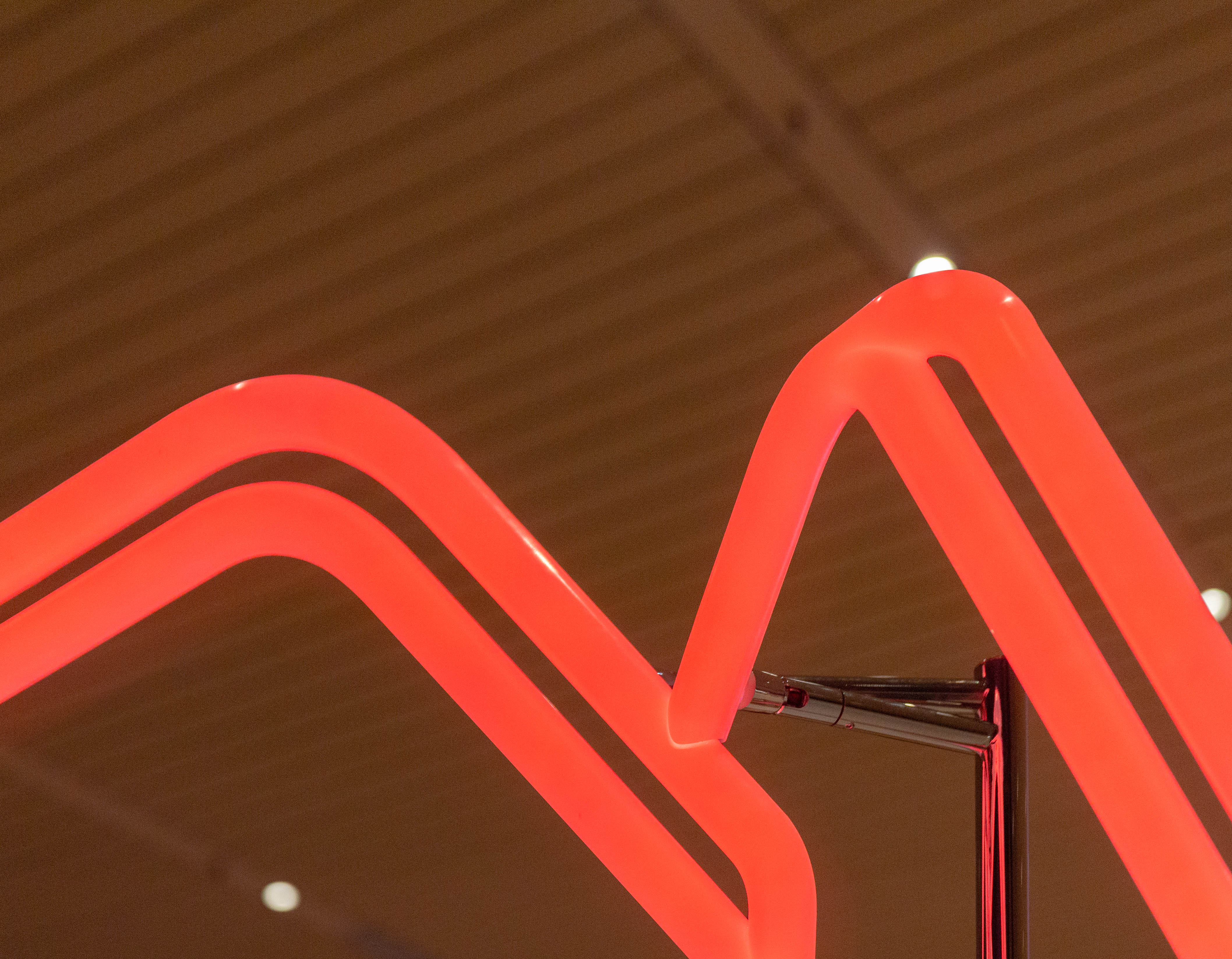 Apple Stores add glowing window displays for iPhone 12 launch - 9to5Mac