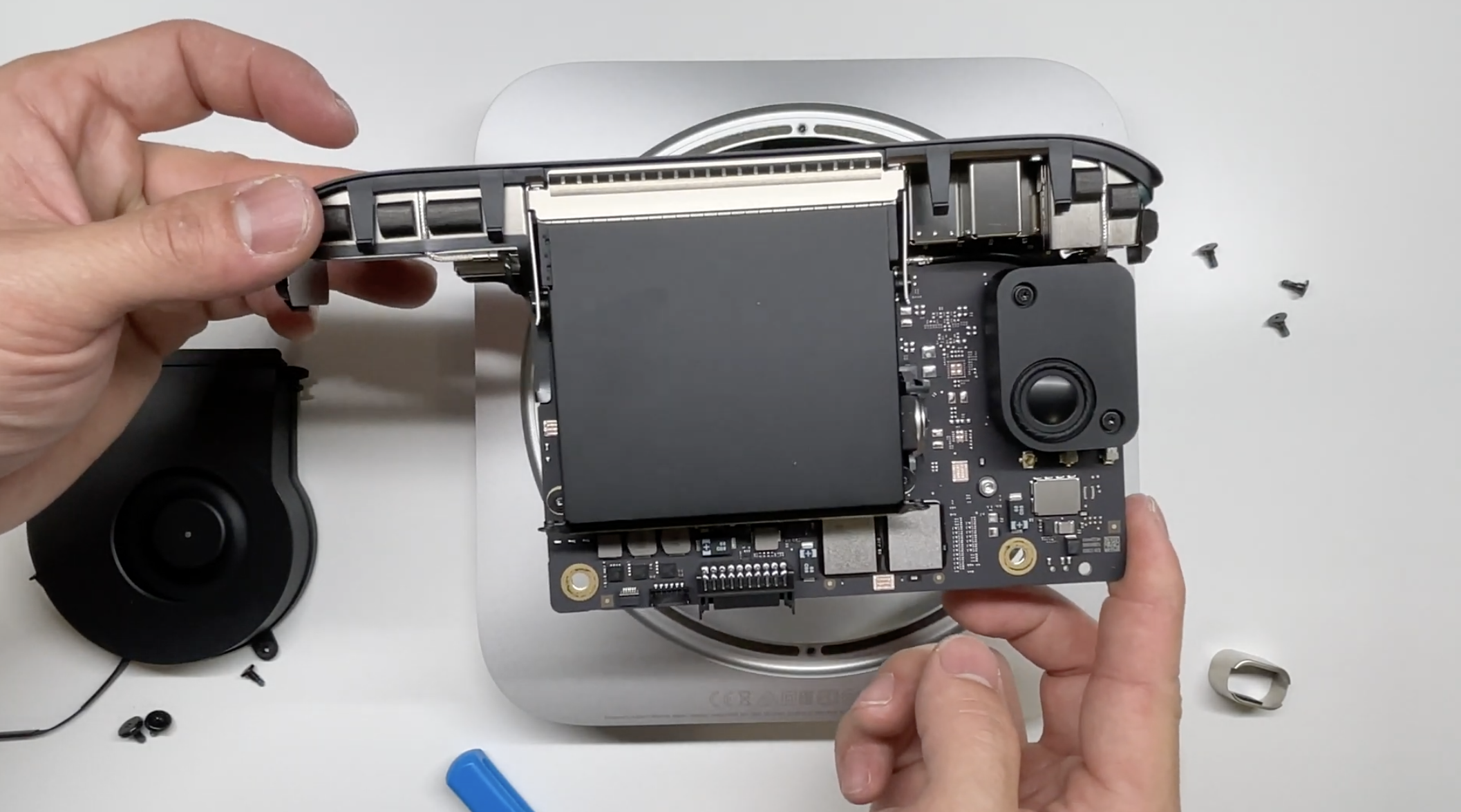 M1 Mac mini teardown reveals first look at slim internals - 9to5Mac