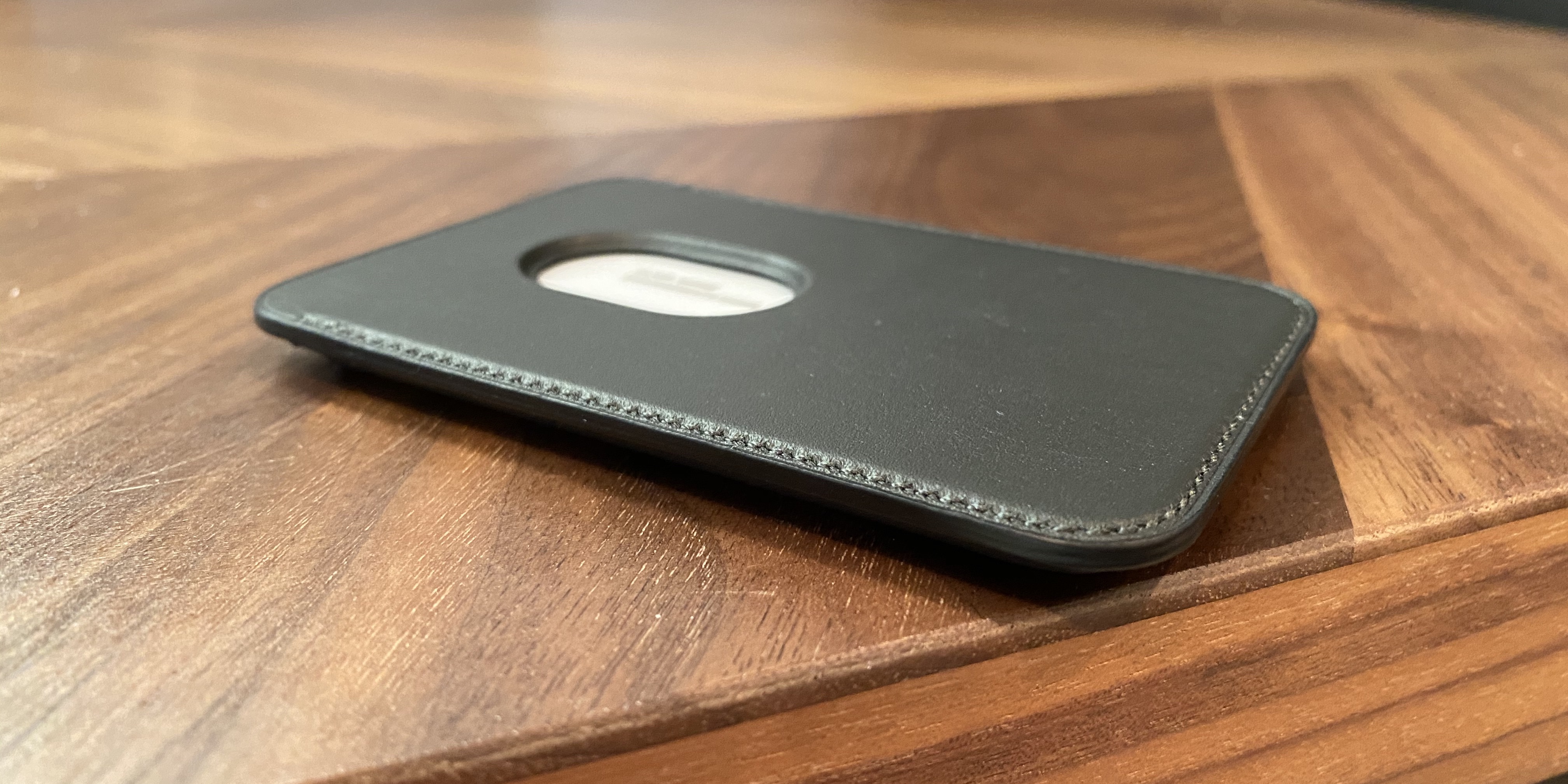 Hands-on: iPhone Leather Wallet with MagSafe - 9to5Mac