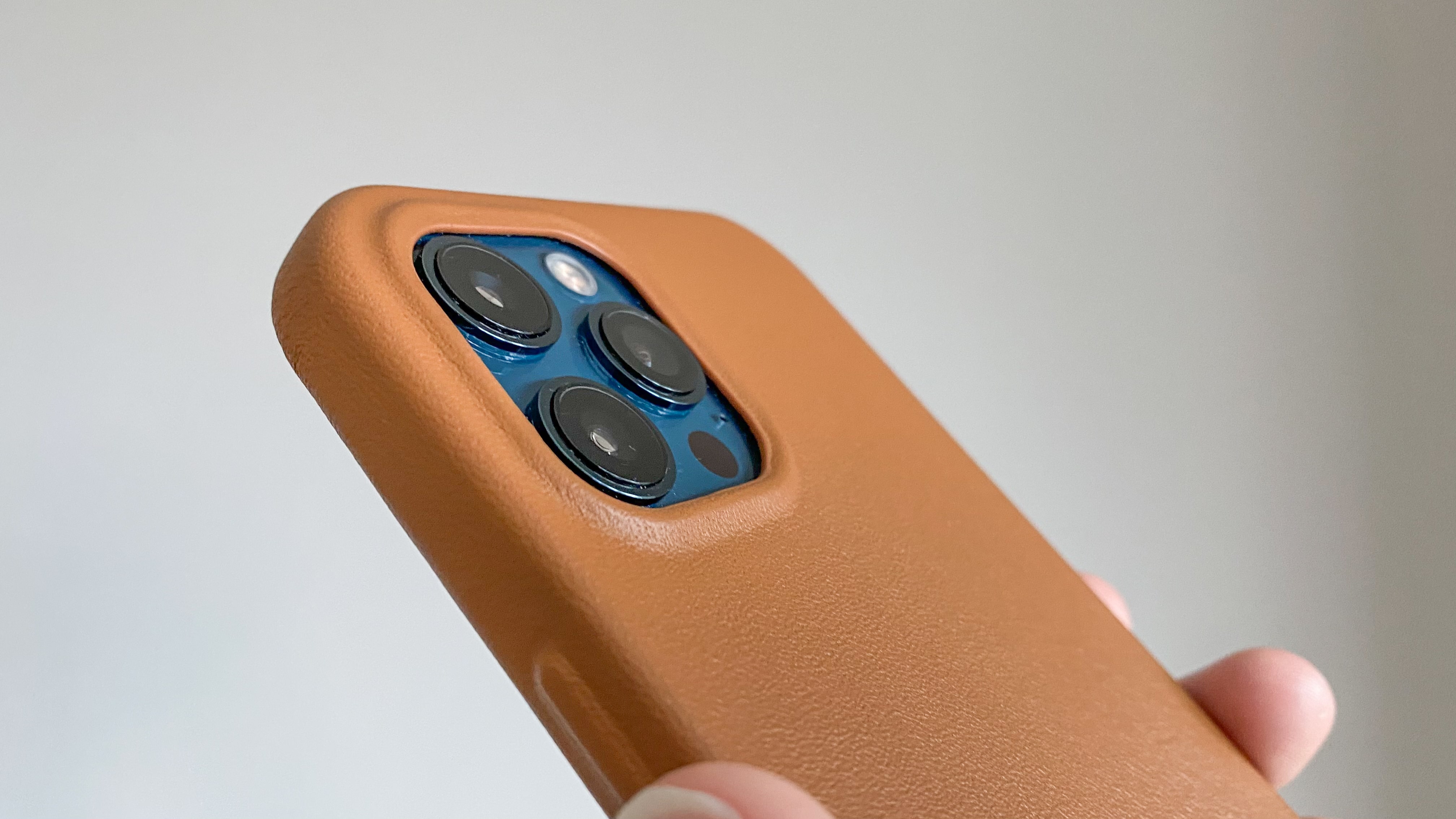 Mujjo's leather iPhone 12 cases are a great alternative to Apple's ...