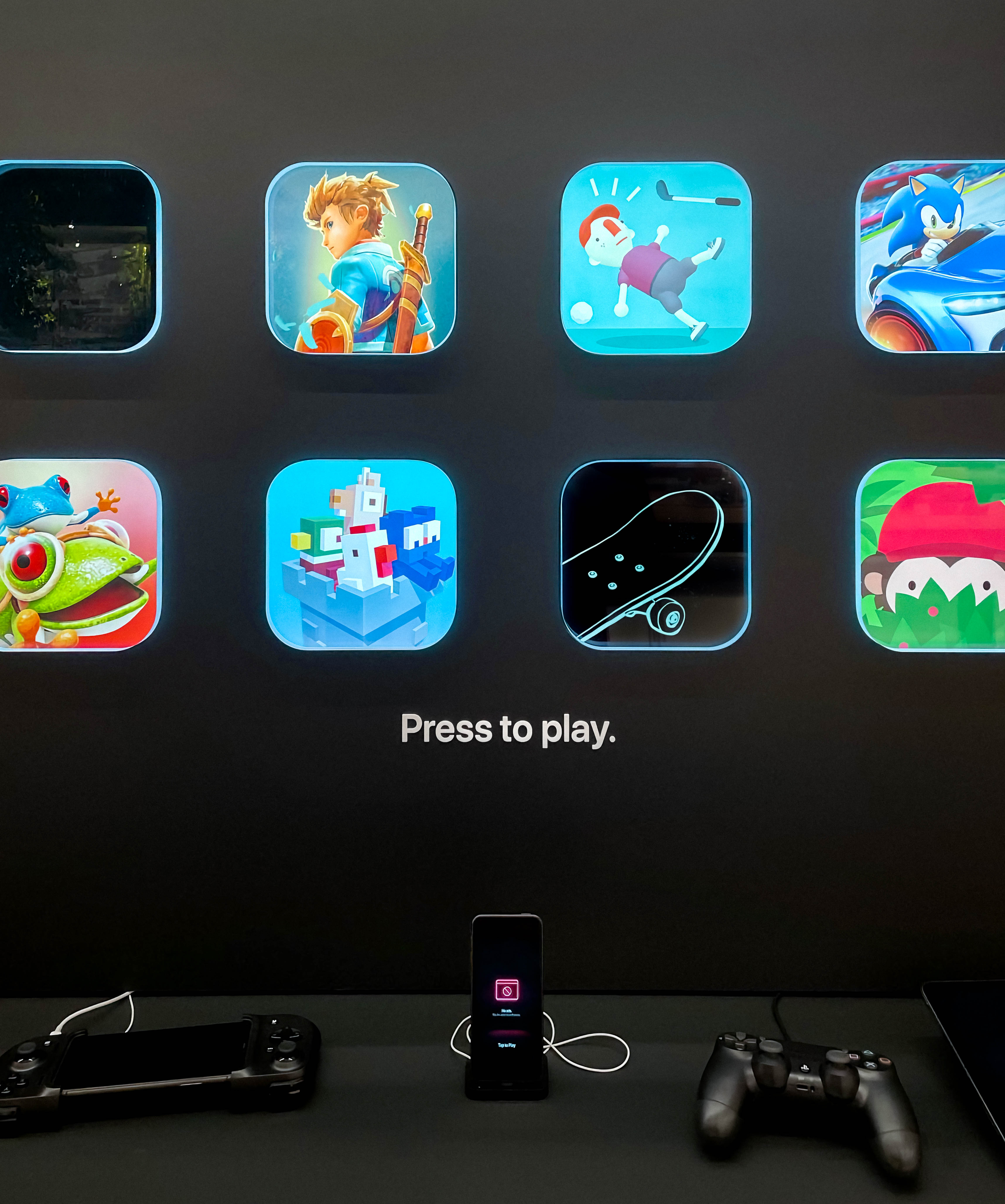 Apple Arcade icons come to life in new Apple Store displays - 9to5Mac