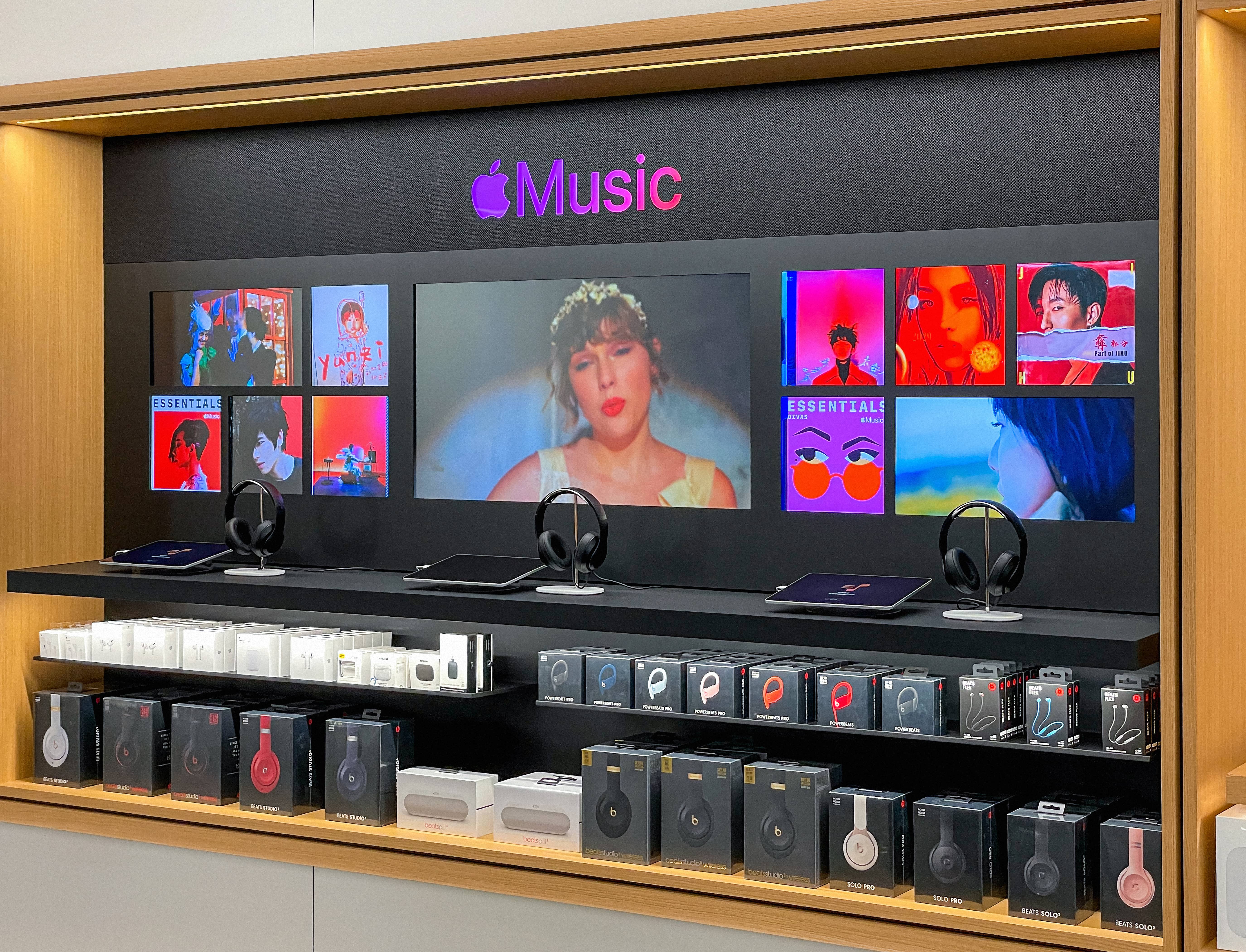 Interactive: Apple Store displays bring Apple Music to life - 9to5Mac