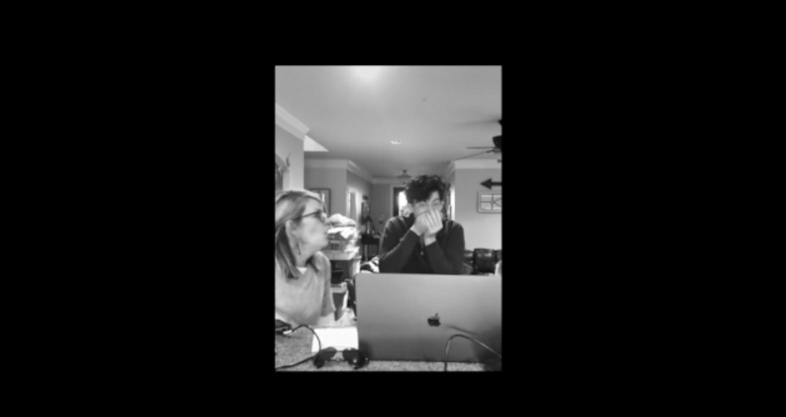 Apple shares 'New Beginnings' Mac ad aimed at newly admitted college ...