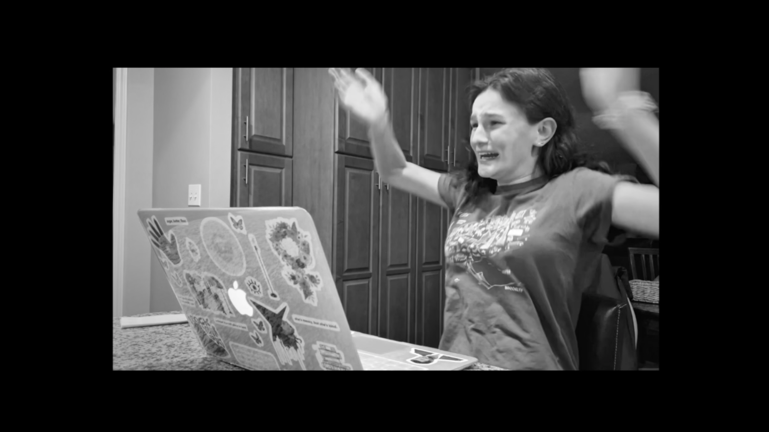 Apple shares 'New Beginnings' Mac ad aimed at newly admitted college ...