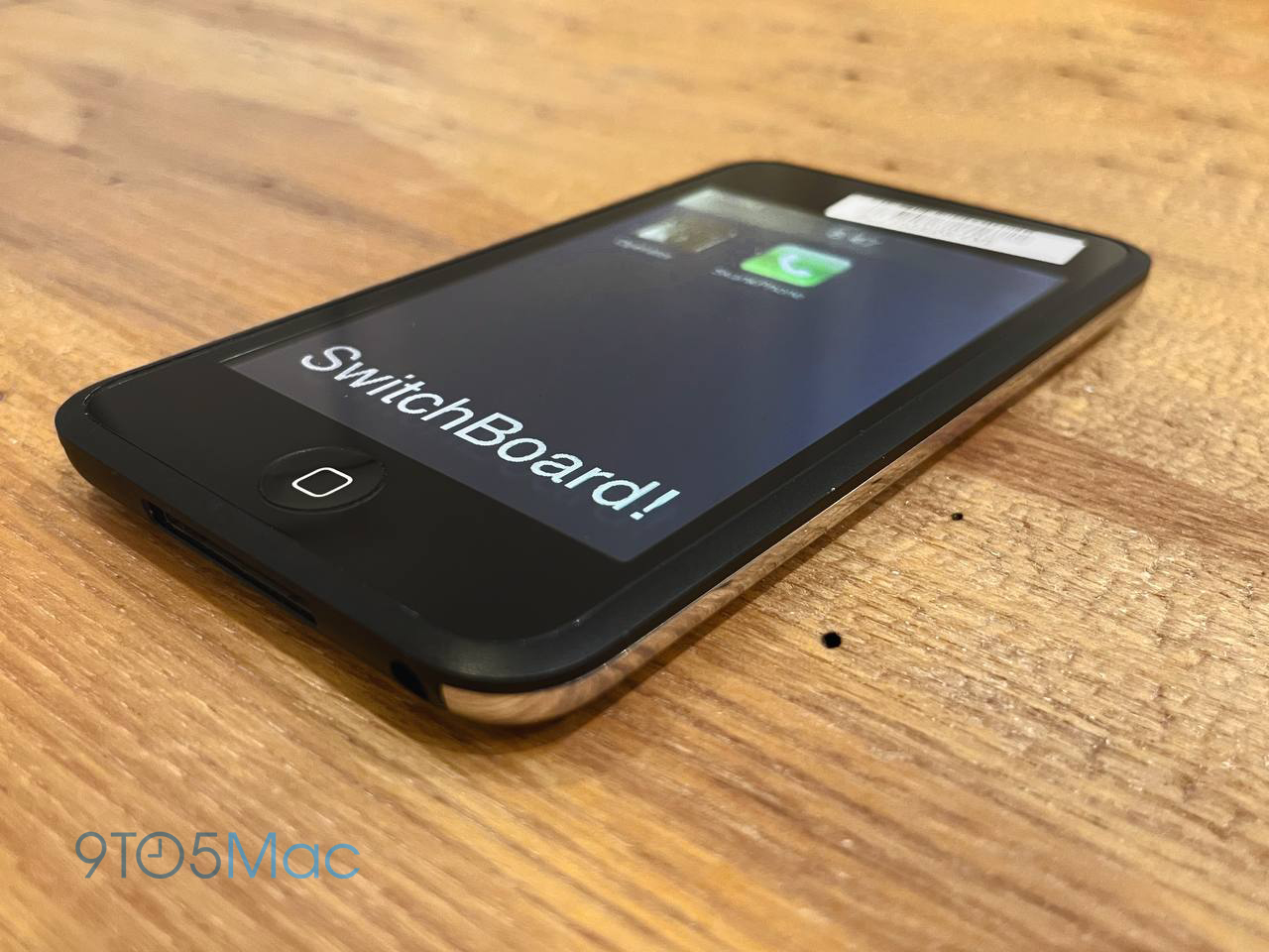 The story behind a rare 1st-generation iPod touch prototype that still ...