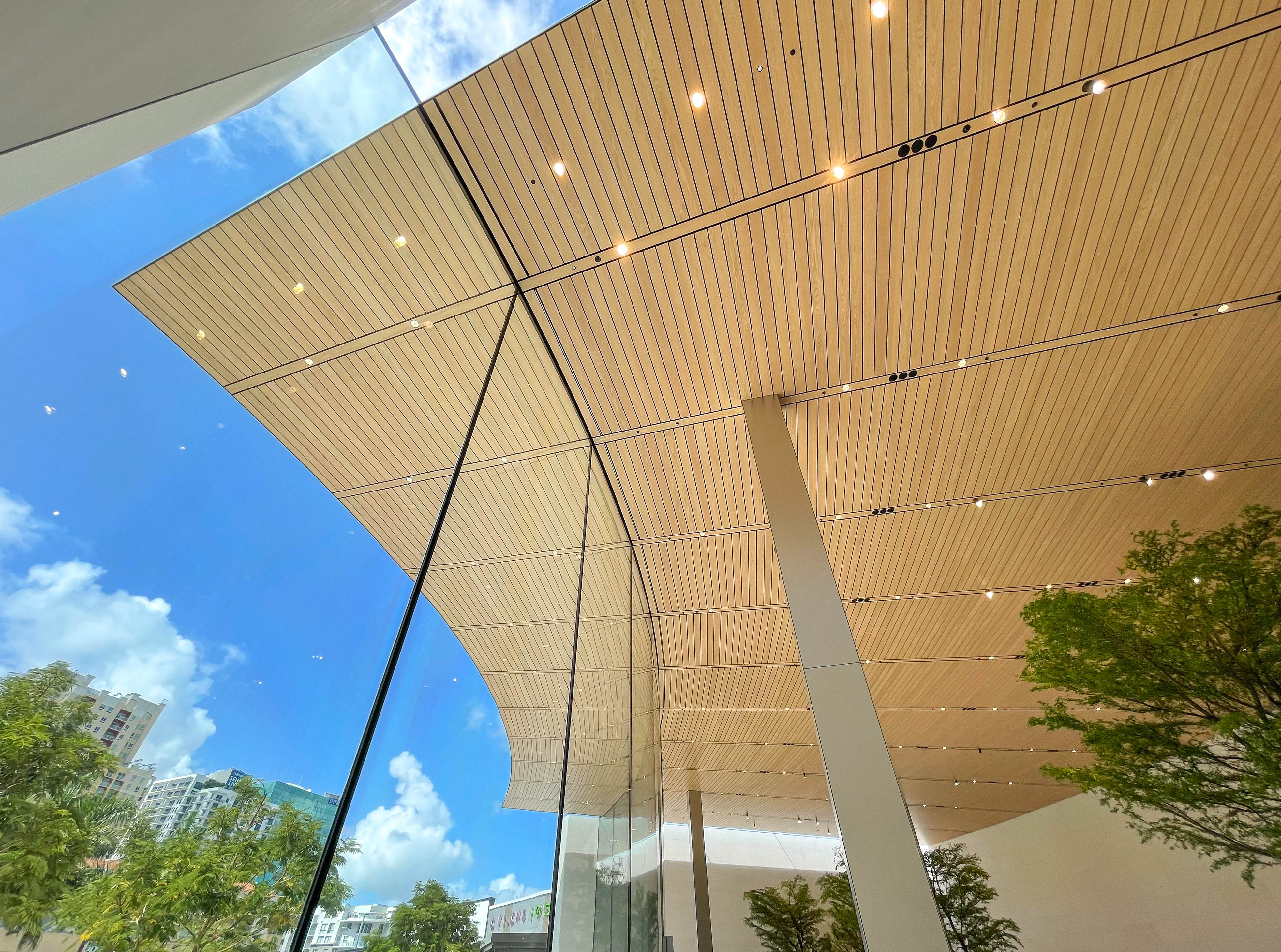 Fun in the sun: All-new Apple Dadeland opens in Miami - 9to5Mac