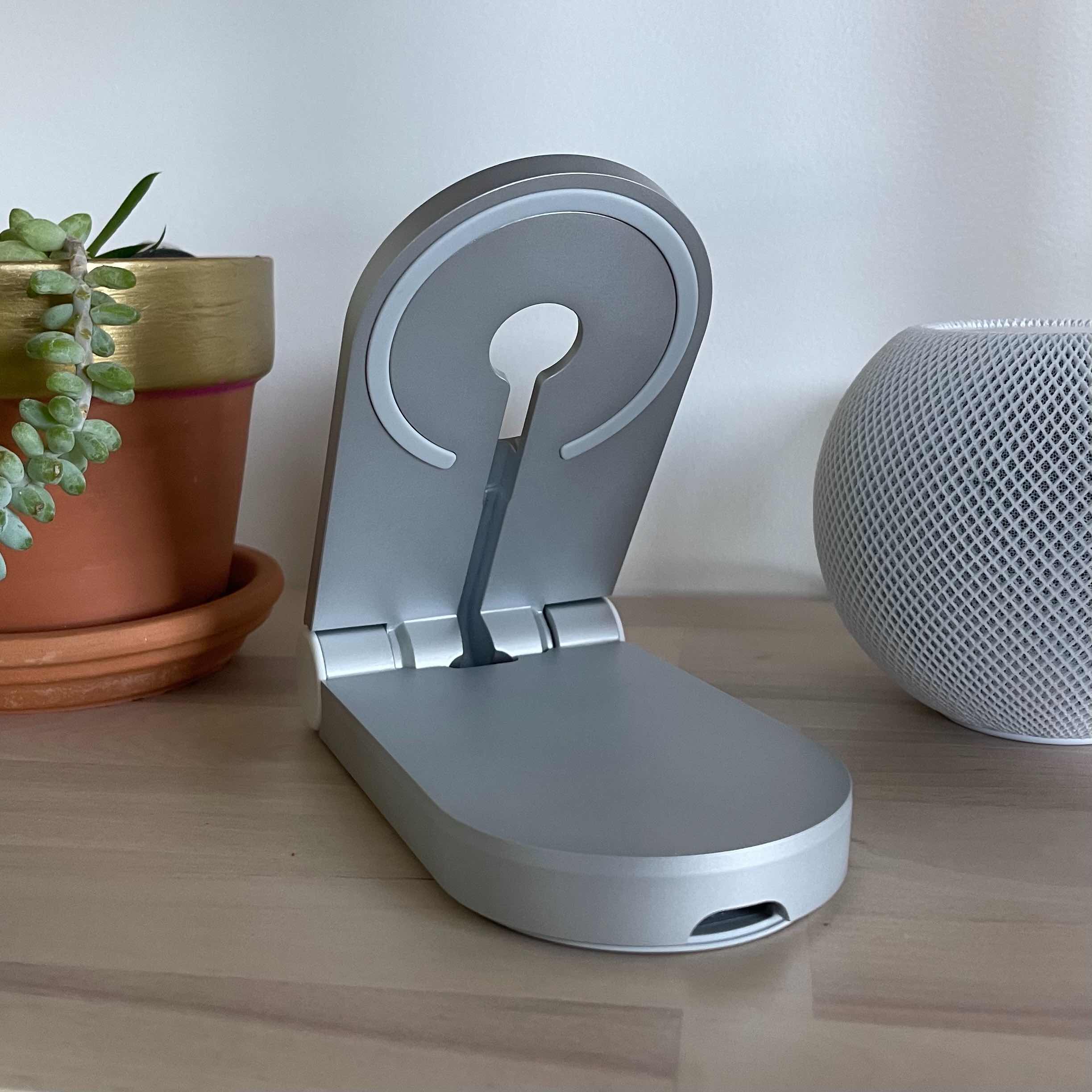 Review: OtterBox Folding Stand for MagSafe offers flexibility for home ...