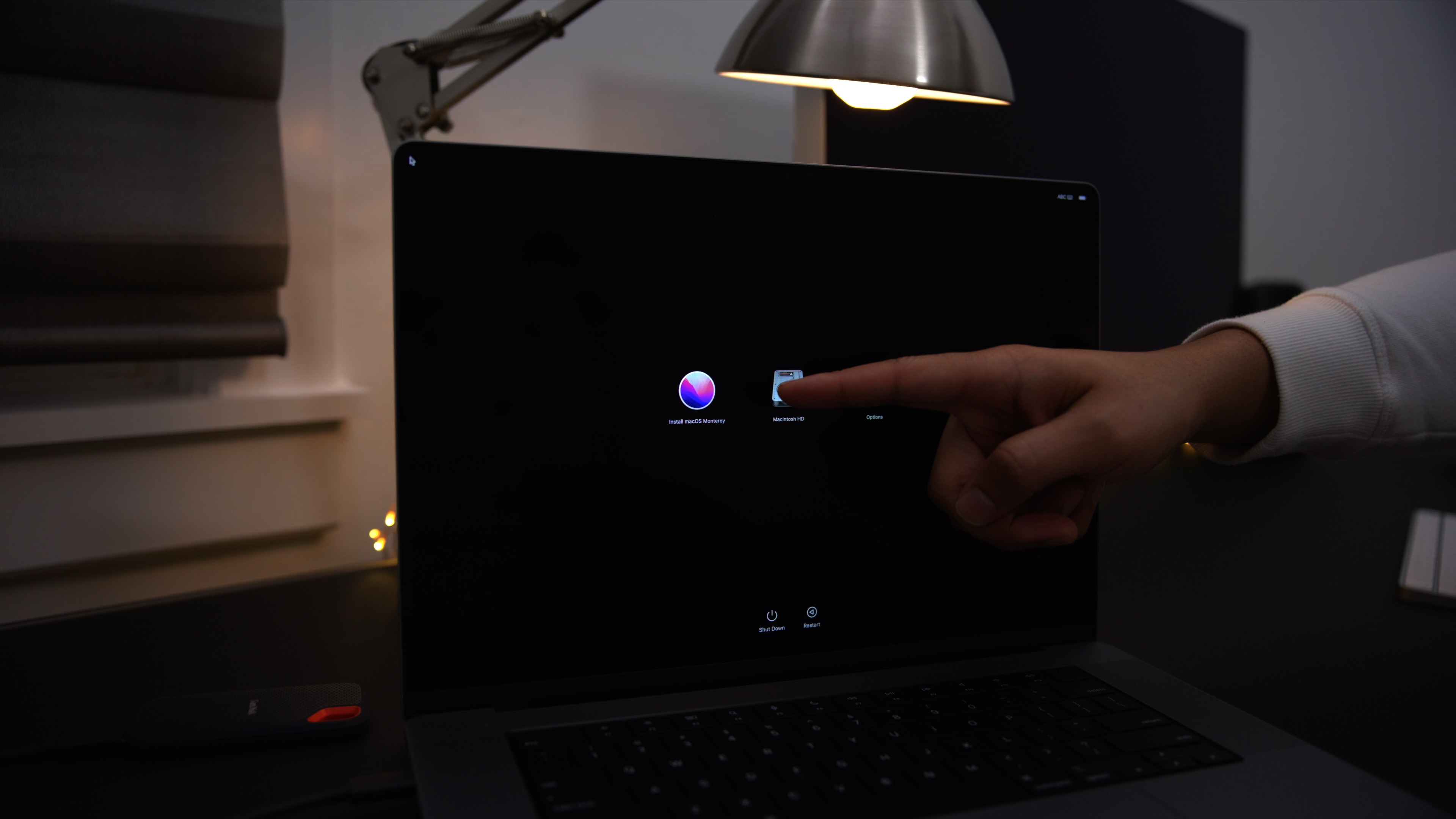 How to create a bootable macOS Monterey USB Install drive [Video] - 9to5Mac