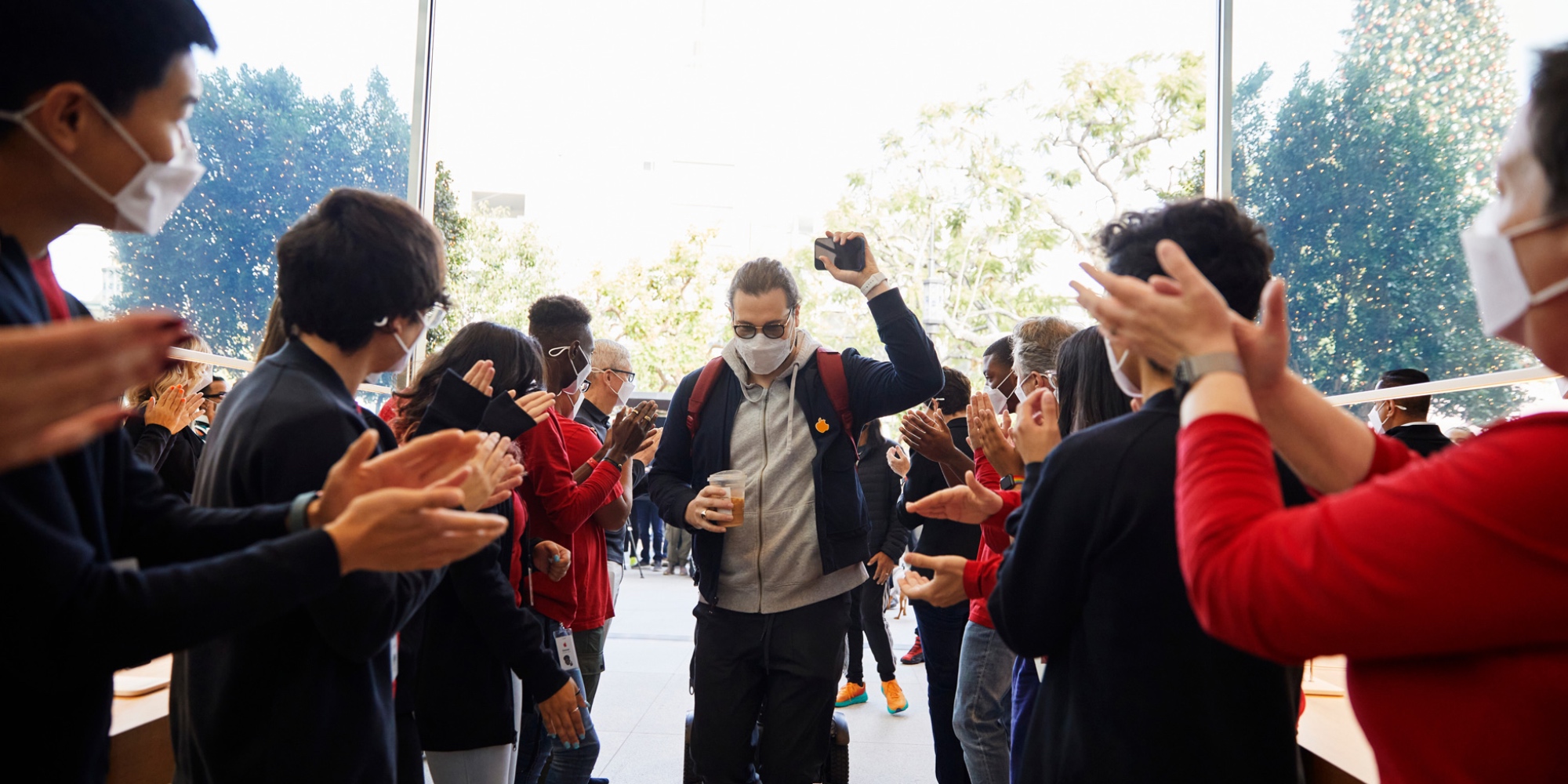 Apple shares photos of reopened Grove Los Angeles store [Gallery] - 9to5Mac
