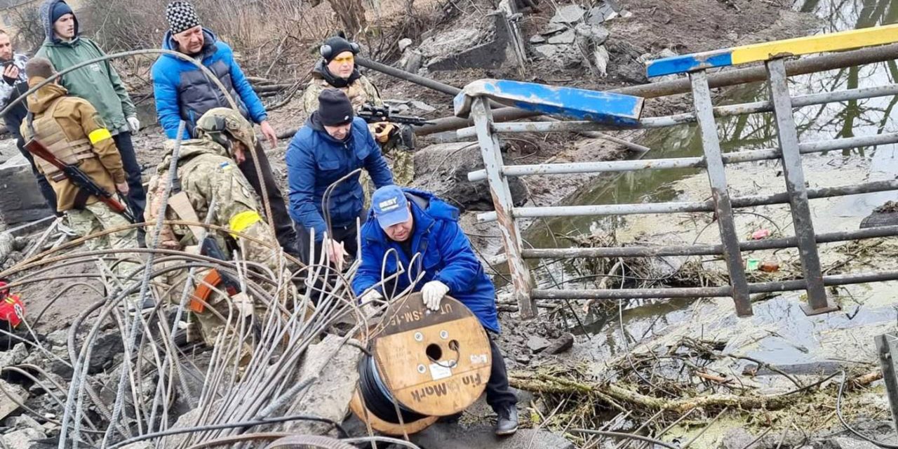 Ukraine mobile carriers work jointly to keep smartphones online - 9to5Mac