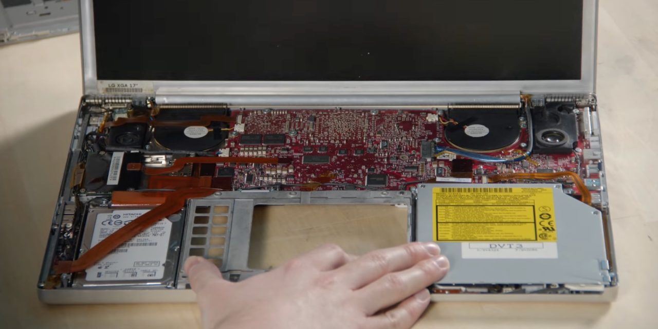 Here's a rare look at a 17-inch PowerBook G4 prototype with a beautiful ...