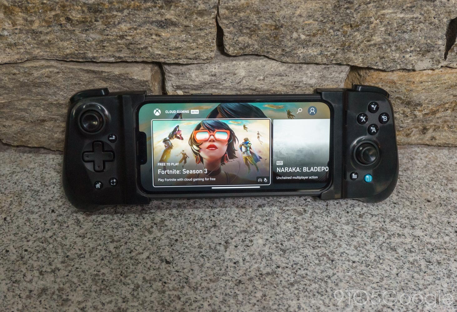 Gamevice Flex controller lets gamers keep the cases on - 9to5Mac