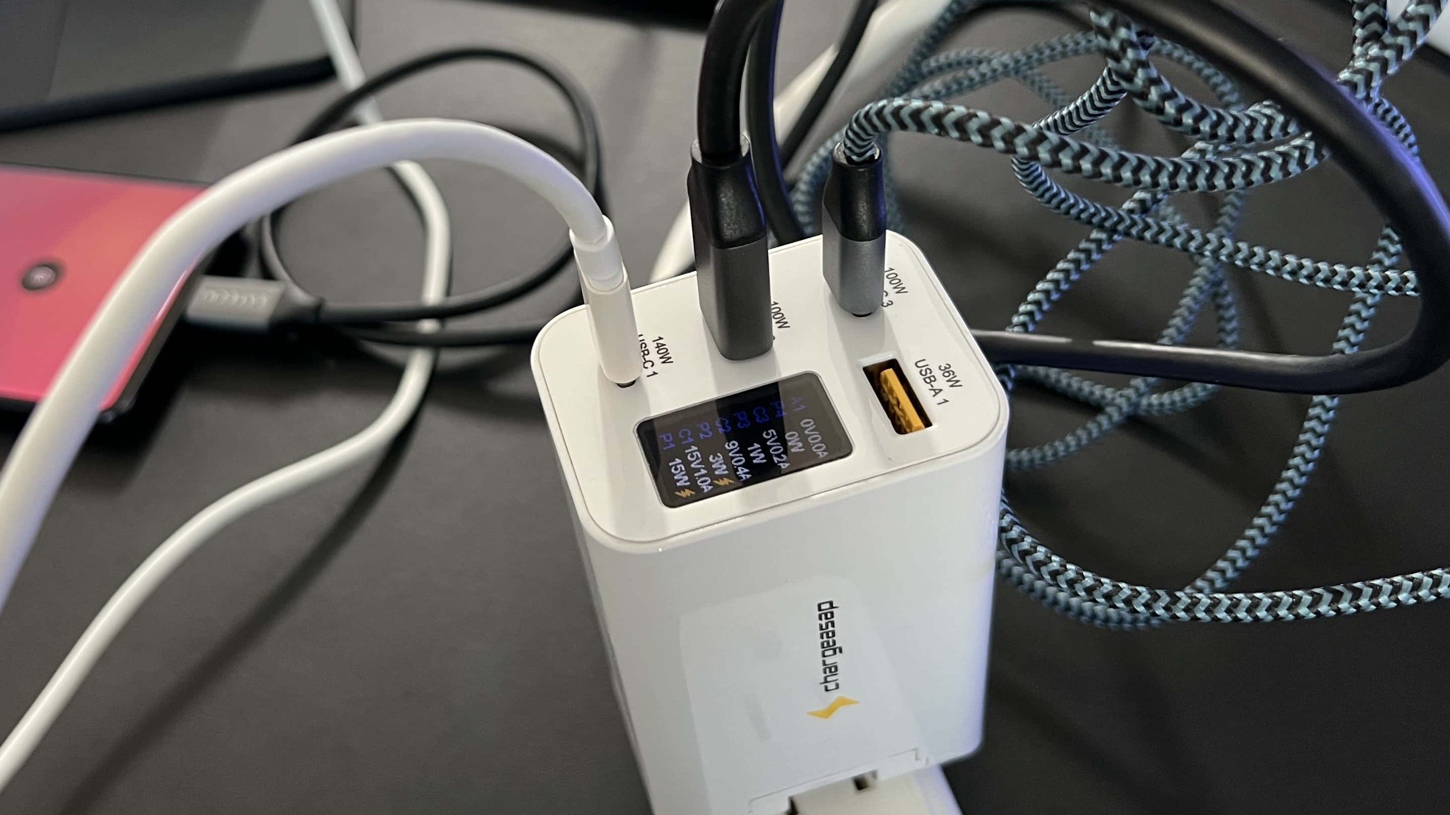 Hands-on w/ Chargeasap Zeus: The World’s First and Smallest 270W USB-C ...