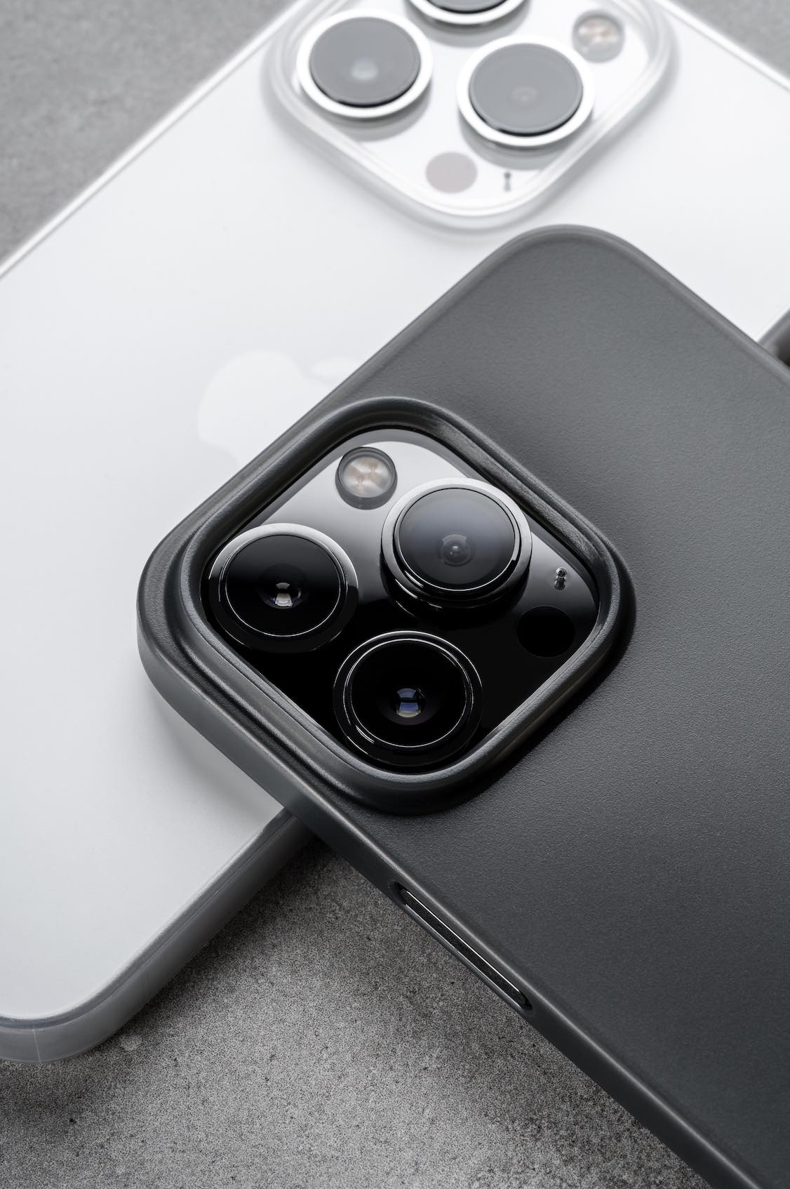 Nomad launches Super Slim iPhone 14 case; Sena debuts Varano MagSafe ...