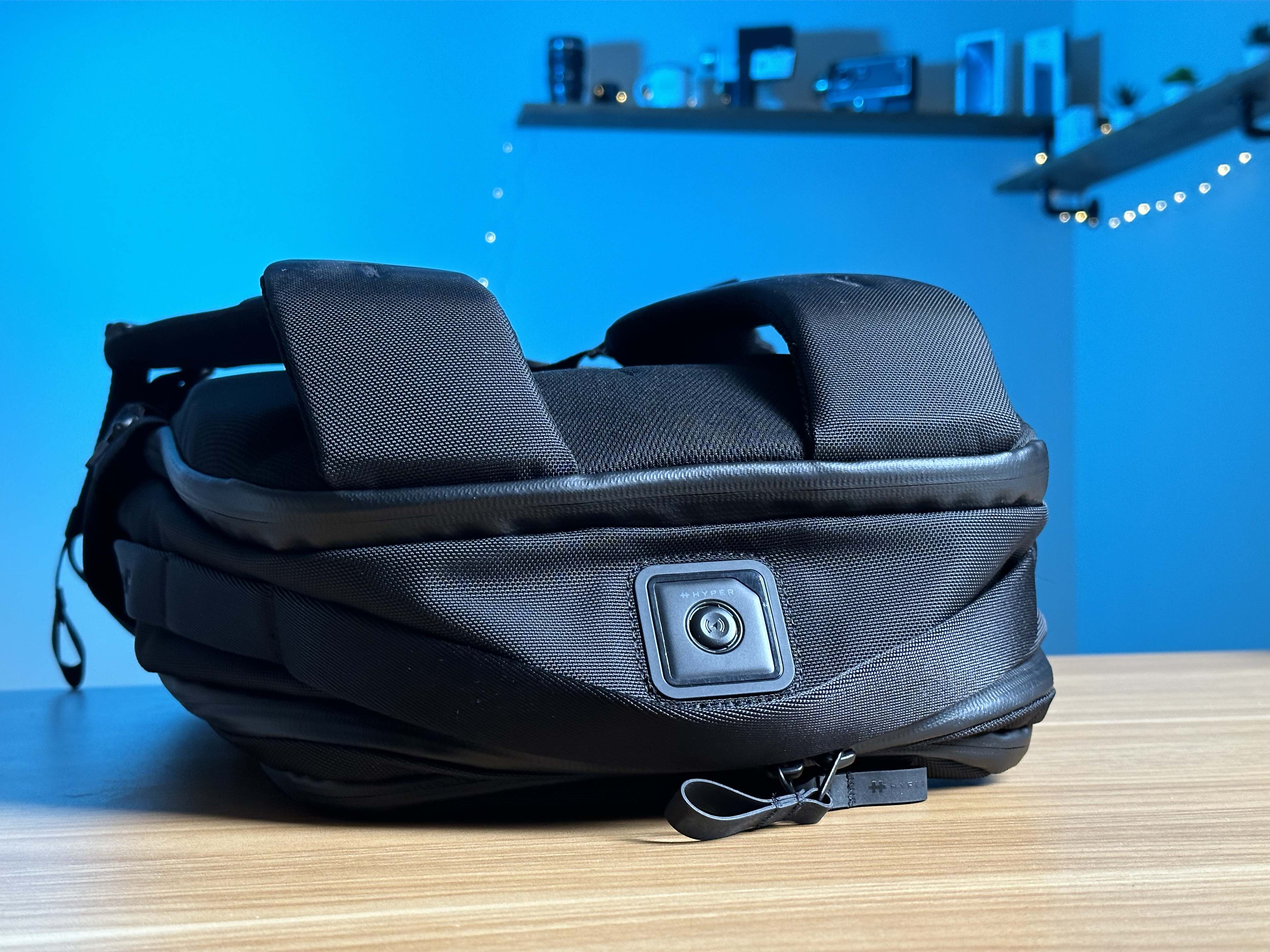 HyperPack Pro backpack with Apple Find My compatibility [Video]