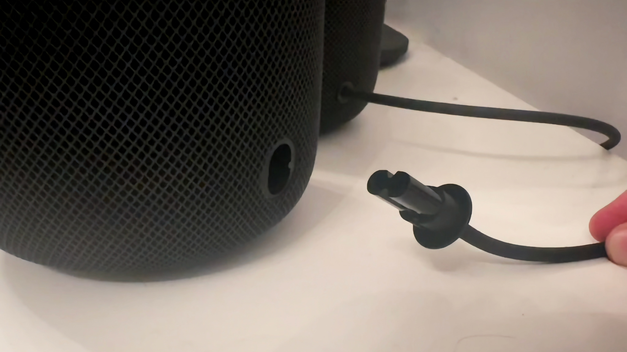 Hands-on: The new HomePod compared to the original - 9to5Mac