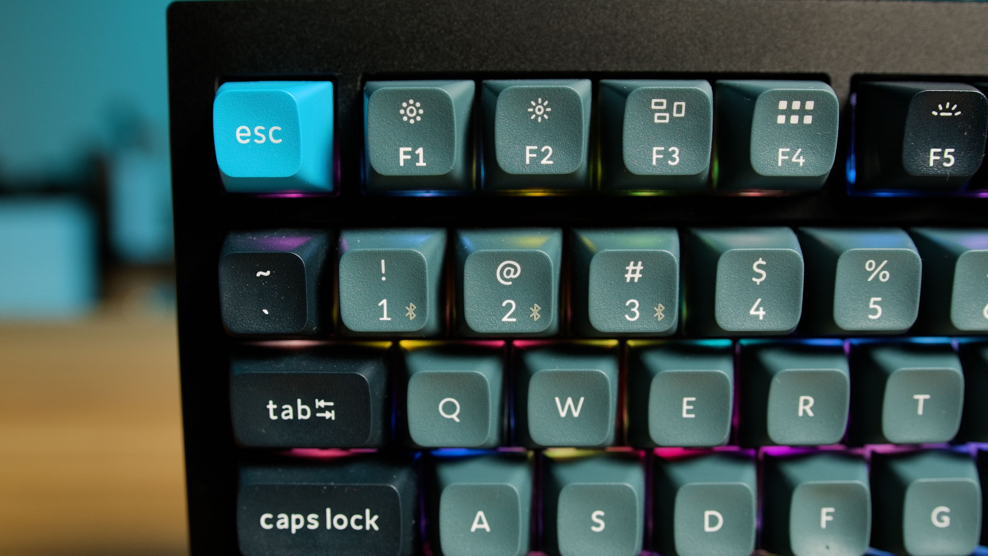 Keychron Q1 Pro Review: An Outstanding Mechanical Keyboard