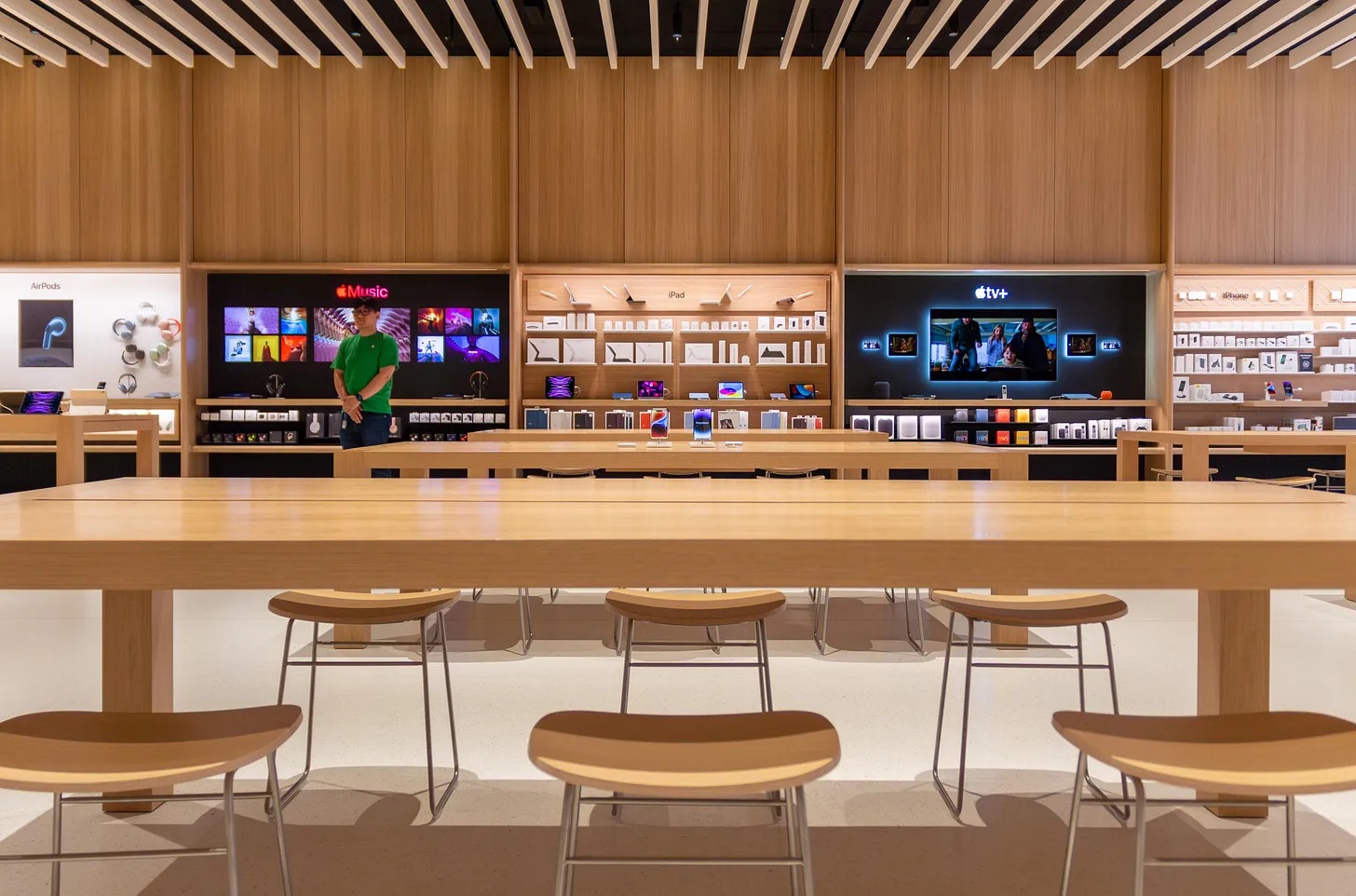 Check out the all-new Apple Tysons Corner – the first Apple Store ...
