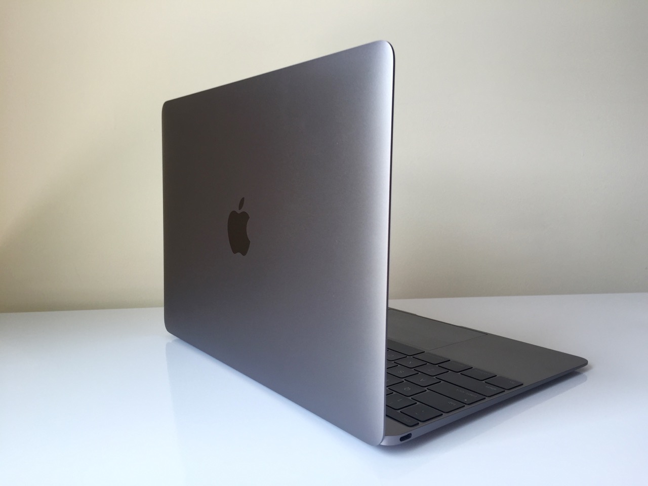 10 years later, the 12-inch MacBook remains undefeated in design - 9to5Mac