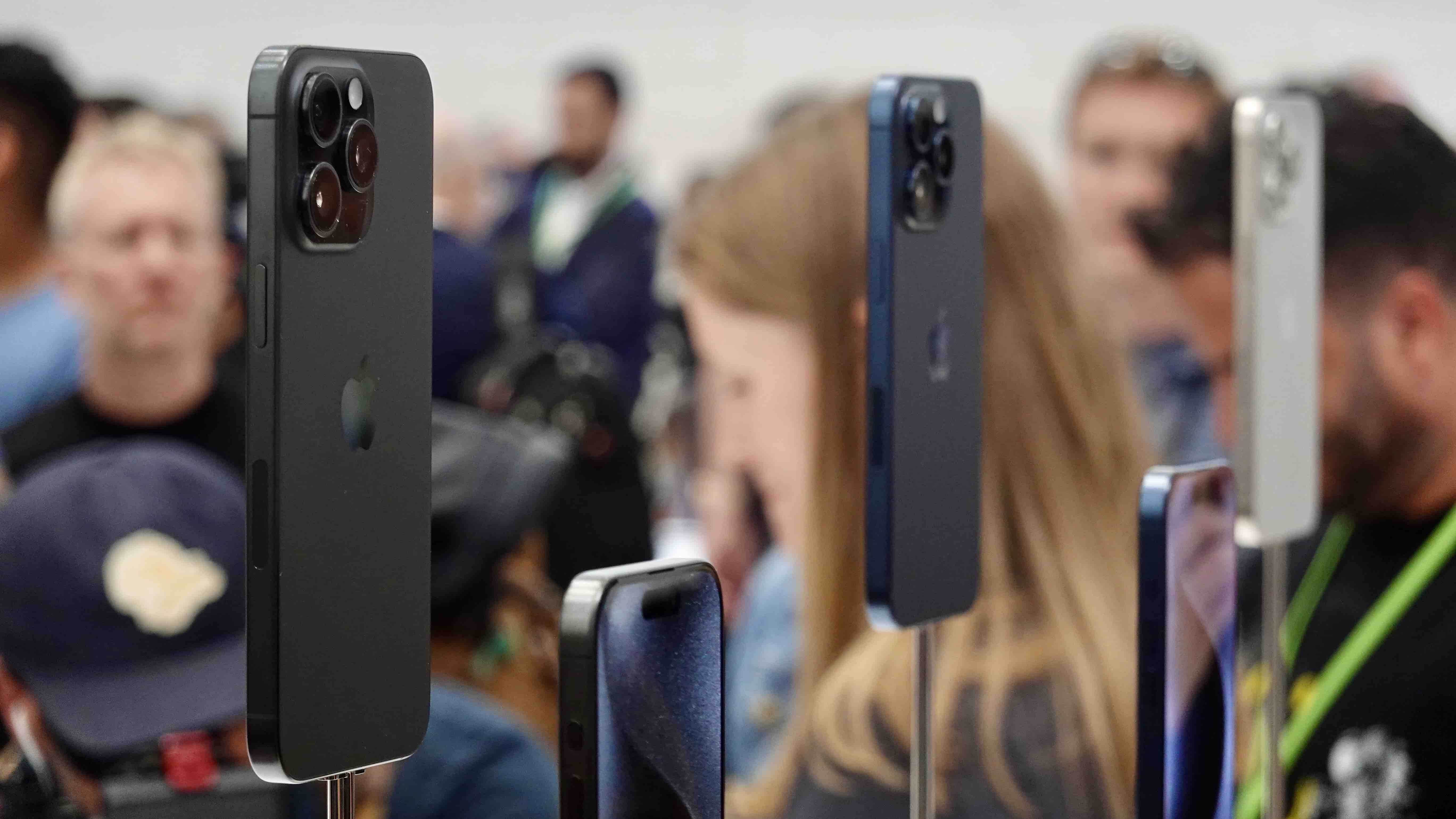 Poll: Which iPhone 15 Pro color do you think is the best?