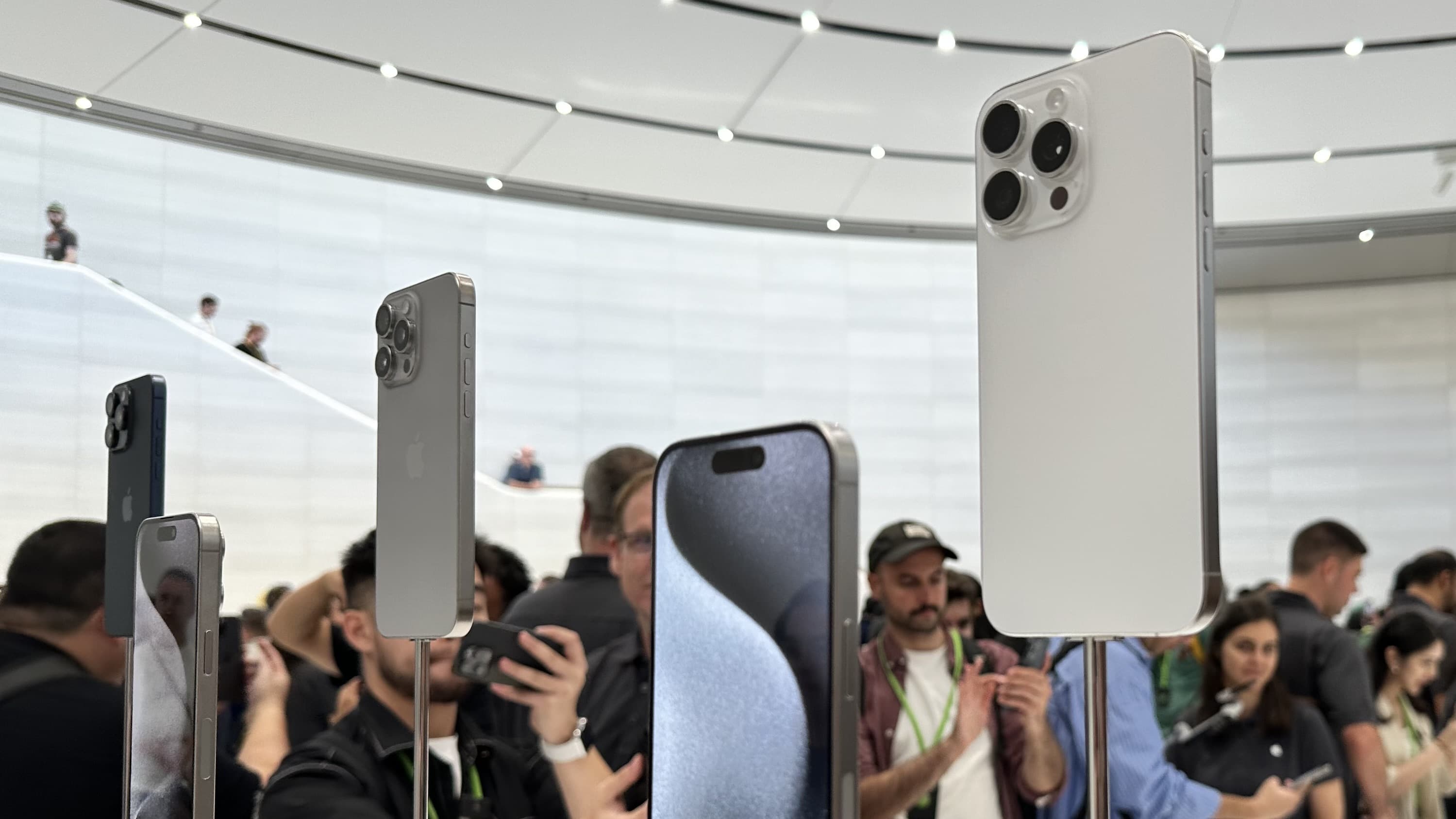 iPhone 15 pre-orders now live: Pricing, USB-C, deals, and more - 9to5Mac