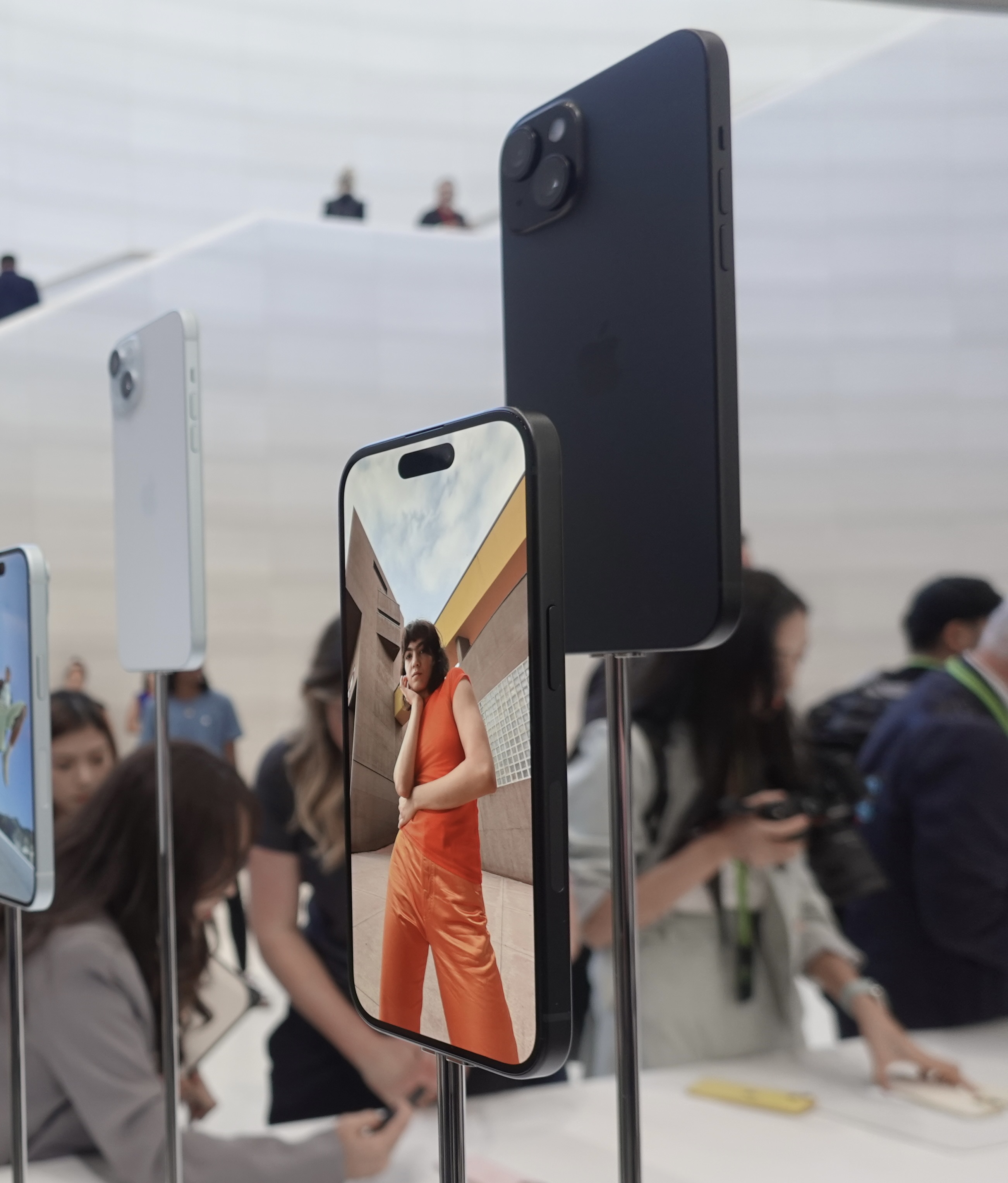 Hands-on: iPhone 15 and iPhone 15 Plus in every color - 9to5Mac