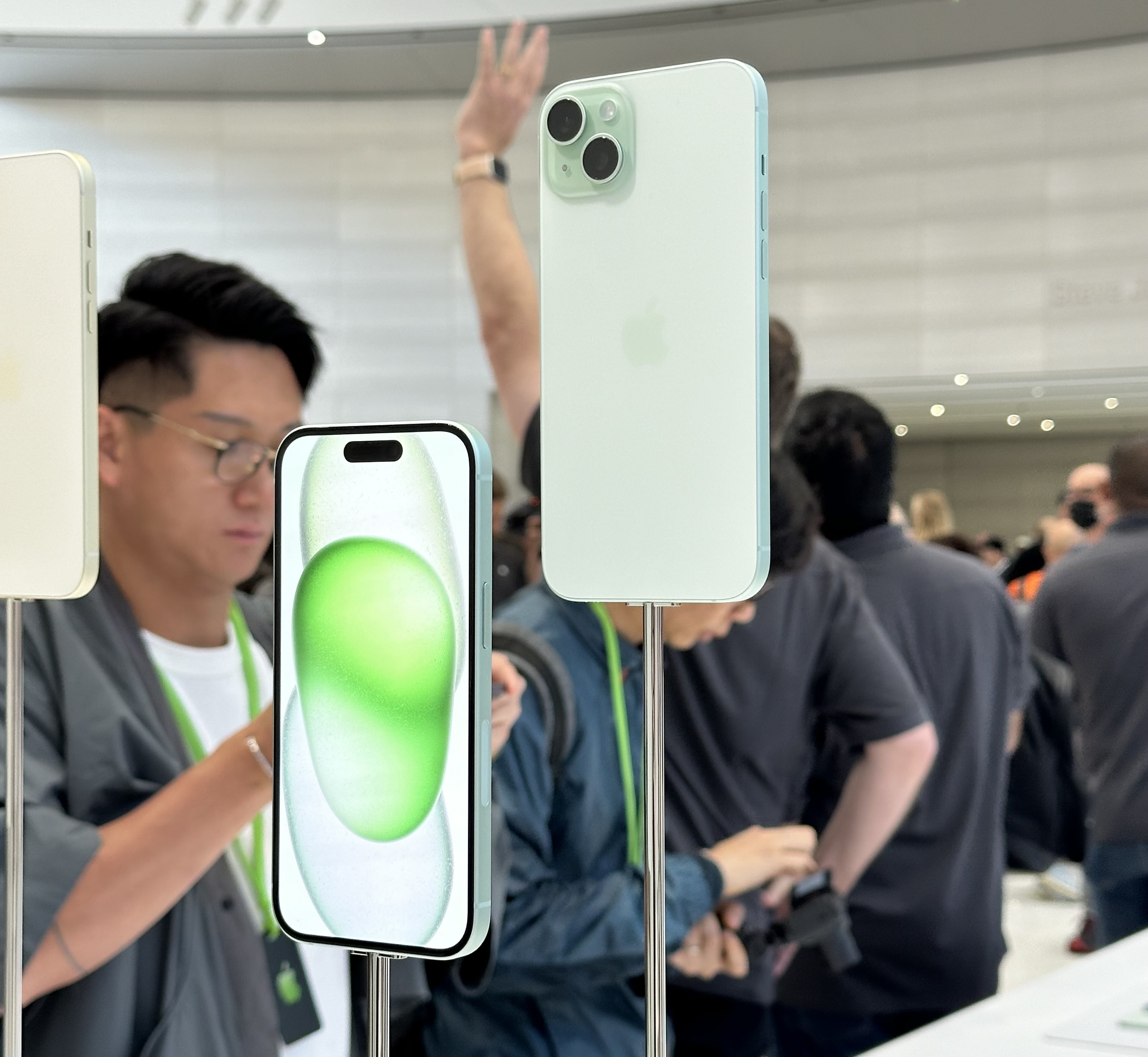 Hands-on: iPhone 15 and iPhone 15 Plus in every color - 9to5Mac